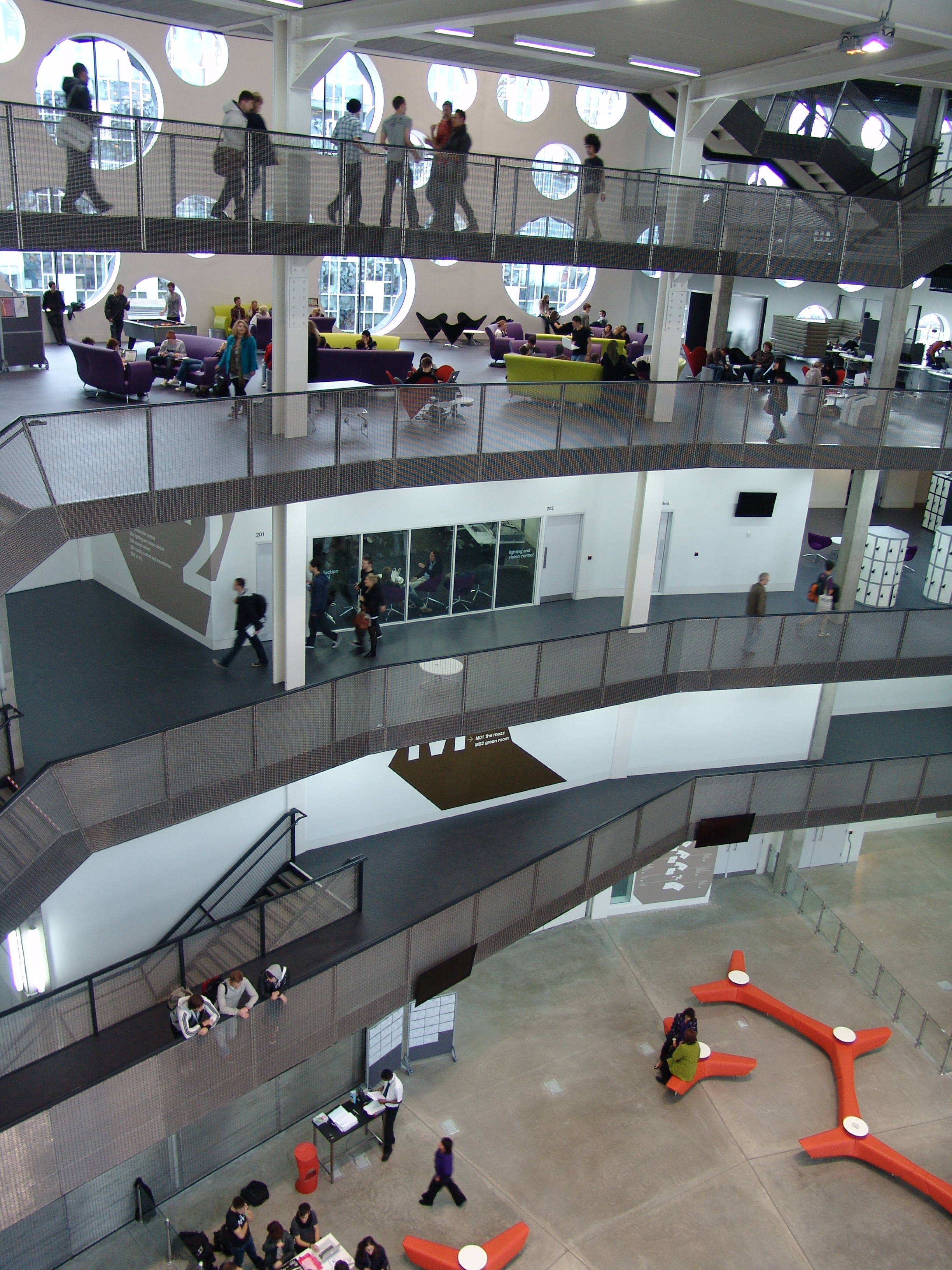 Ravensbourne College of Design and Communication by AZPML - Architizer