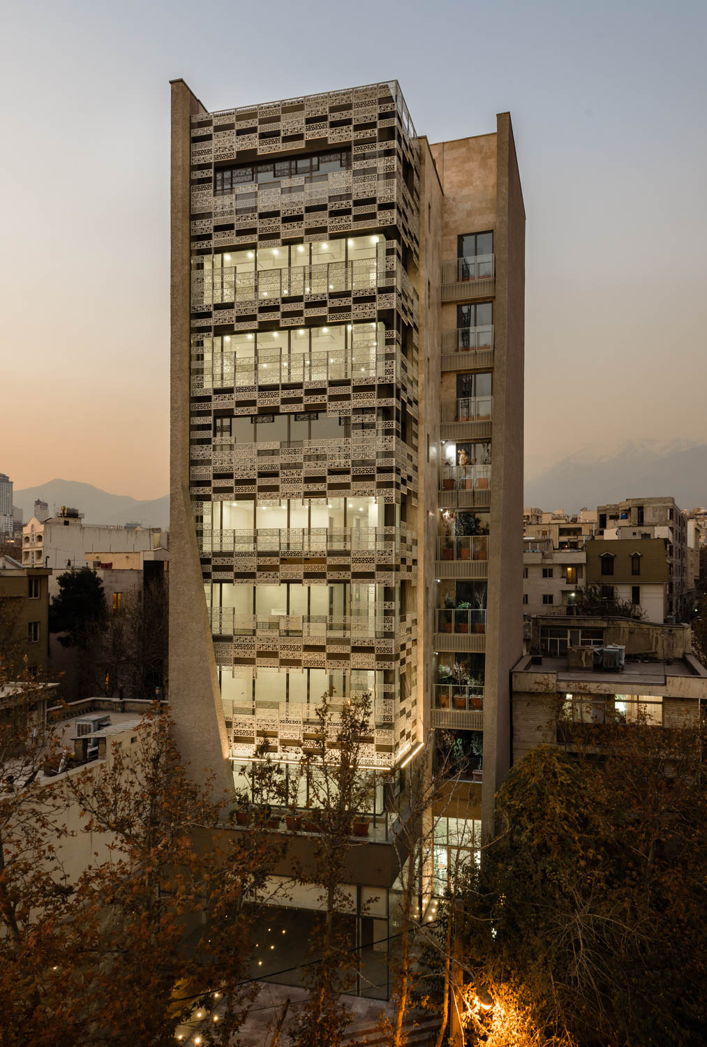 MEHRAZ OFFICE-COMMERCIAL BUILDING by Boozhgan Architectural Studio ...