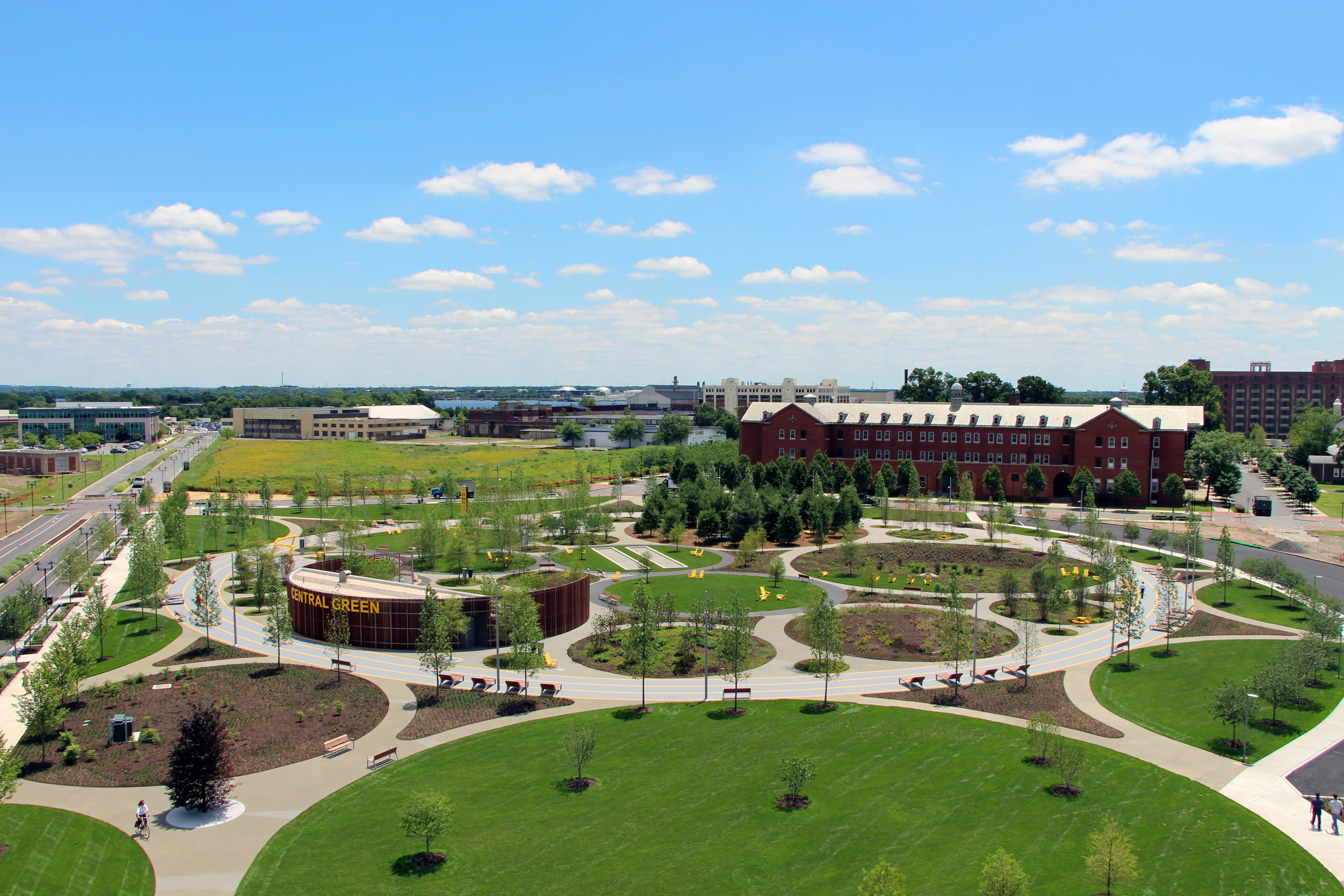 Idea 1416550: Navy Yard Central Green by Field Operations in ...