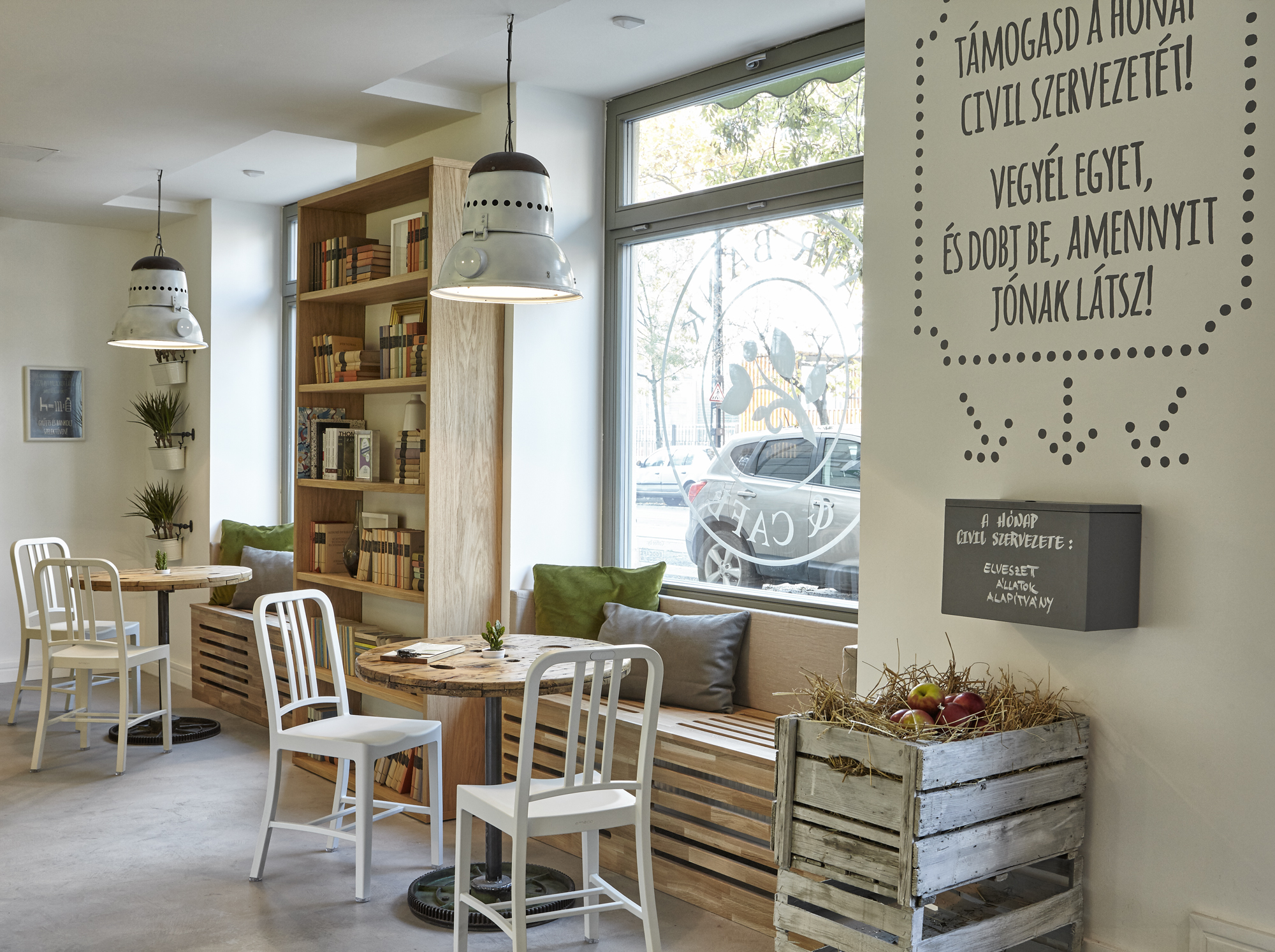 MagNet Bank Community Point by Térkultúra - Architizer