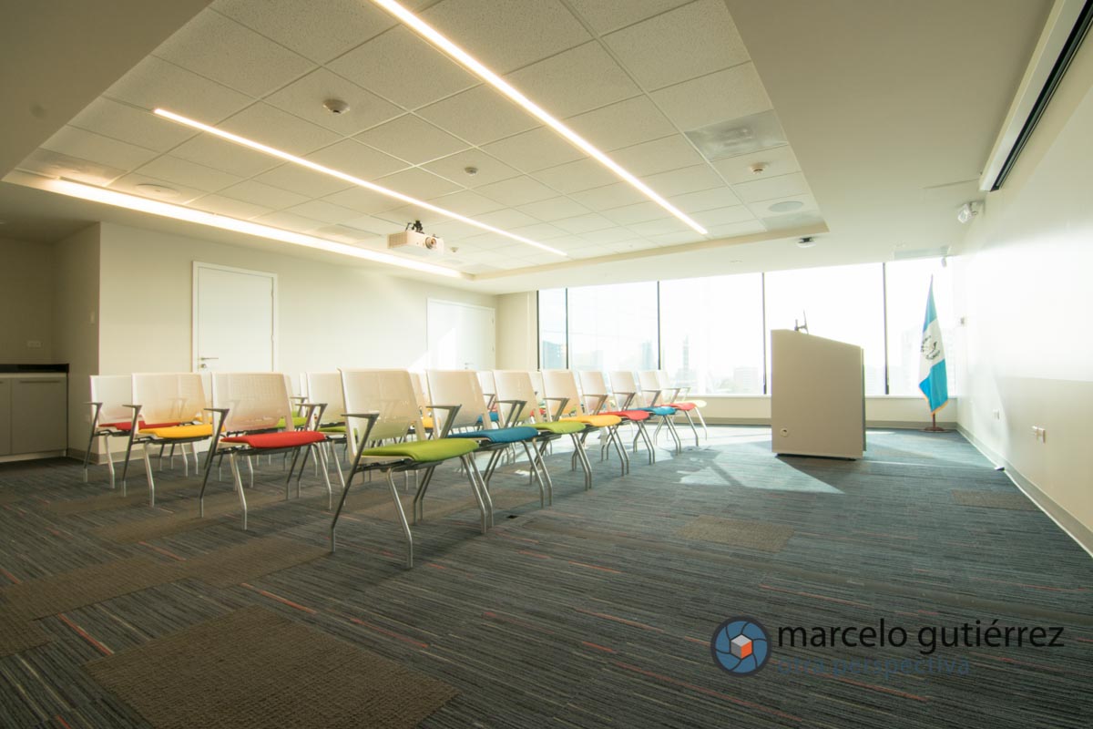 Microsoft Guatemala Country Corporate Offices by ENVIRO - 1/2 ambiente ...