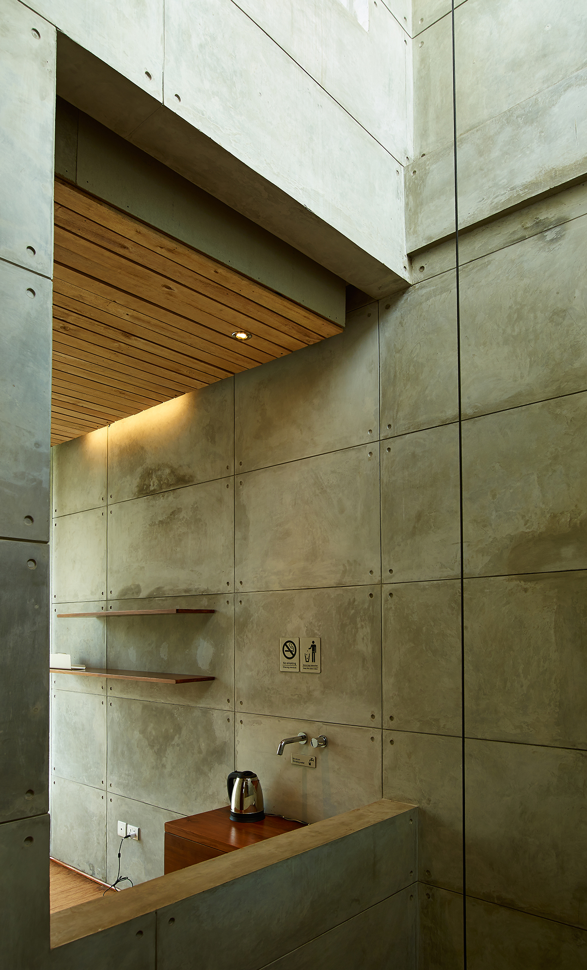 Idea 1428388: Bare Minimalist by Realrich Architecture Workshop - RAW ...