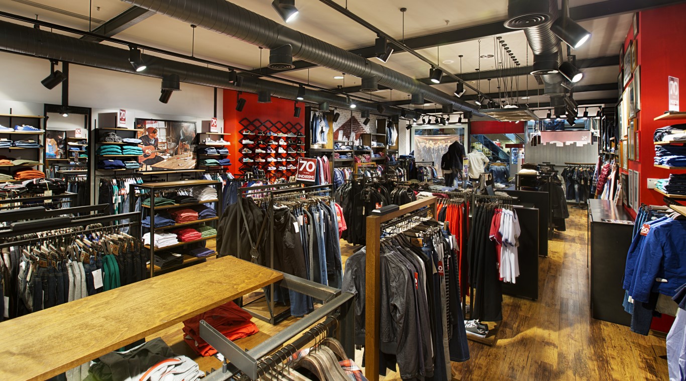 The Design Ideas Of Lee Cooper Store: With Effect Of Industrial ...
