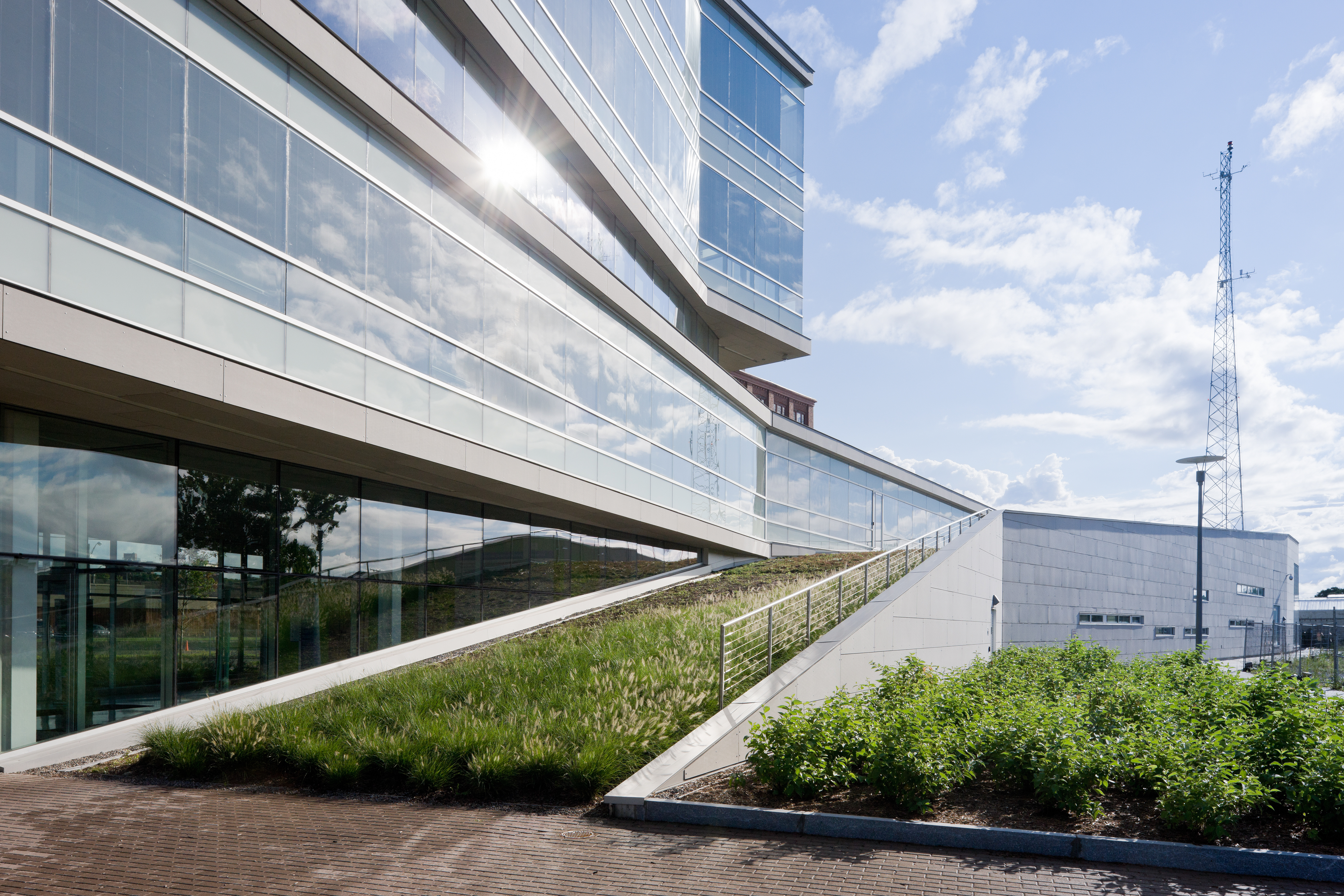 Syracuse University Center of Excellence by Toshiko Mori Architect ...