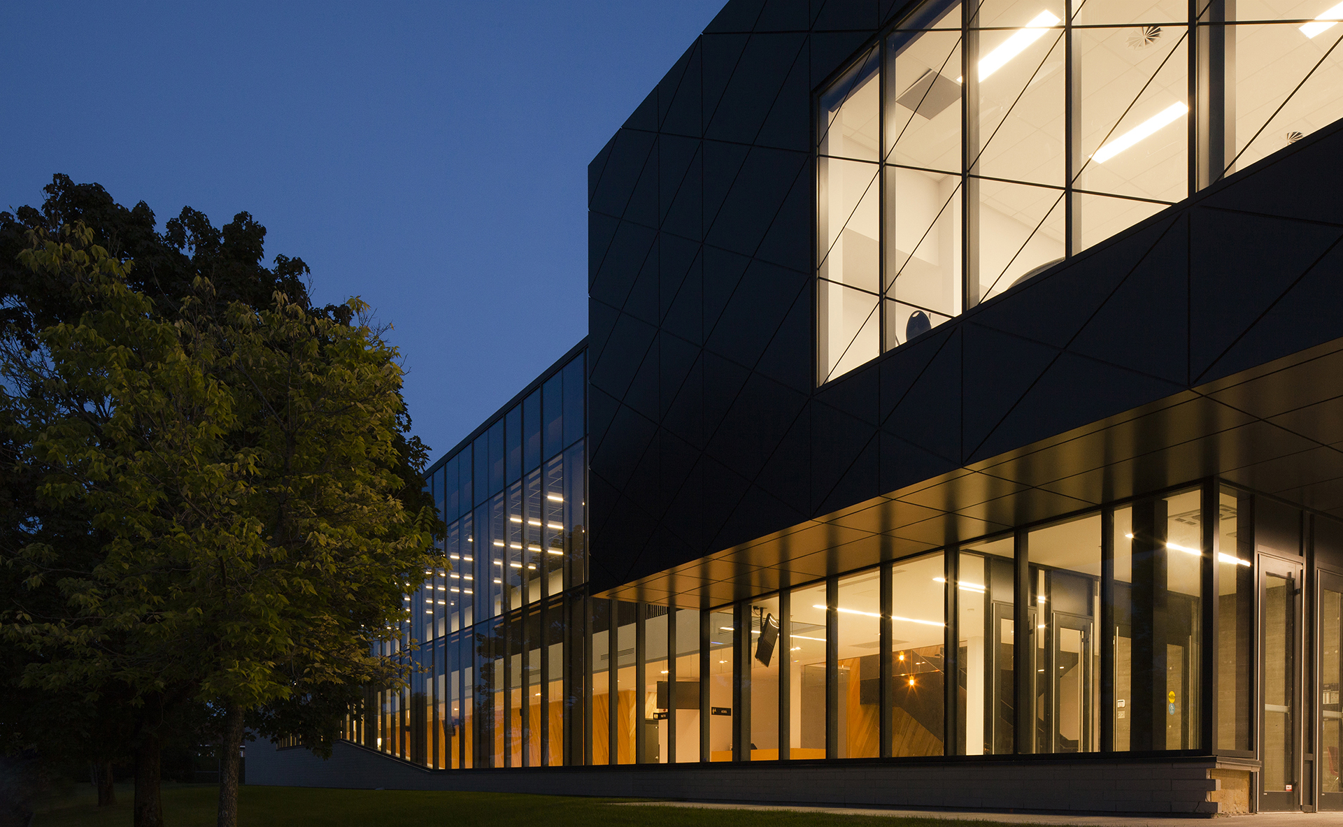 Saint-Apollinaire Multifunctional Centre by Patriarche - Architizer