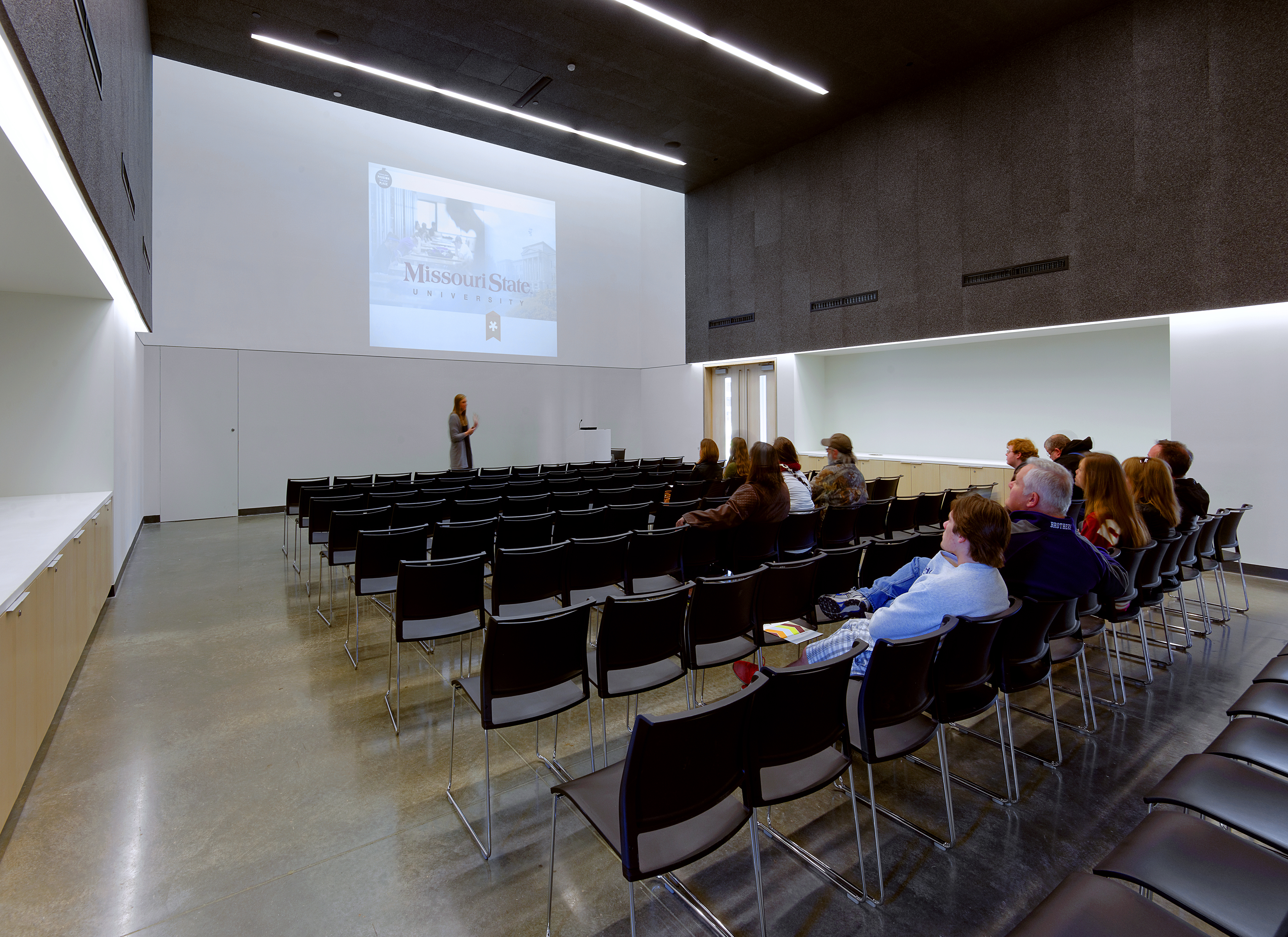 Davis-Harrington Welcome Center, Missouri State University by Dake ...