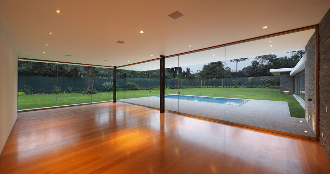 Lineal House by Metrópolis Oficina de Arquitectura - Architizer