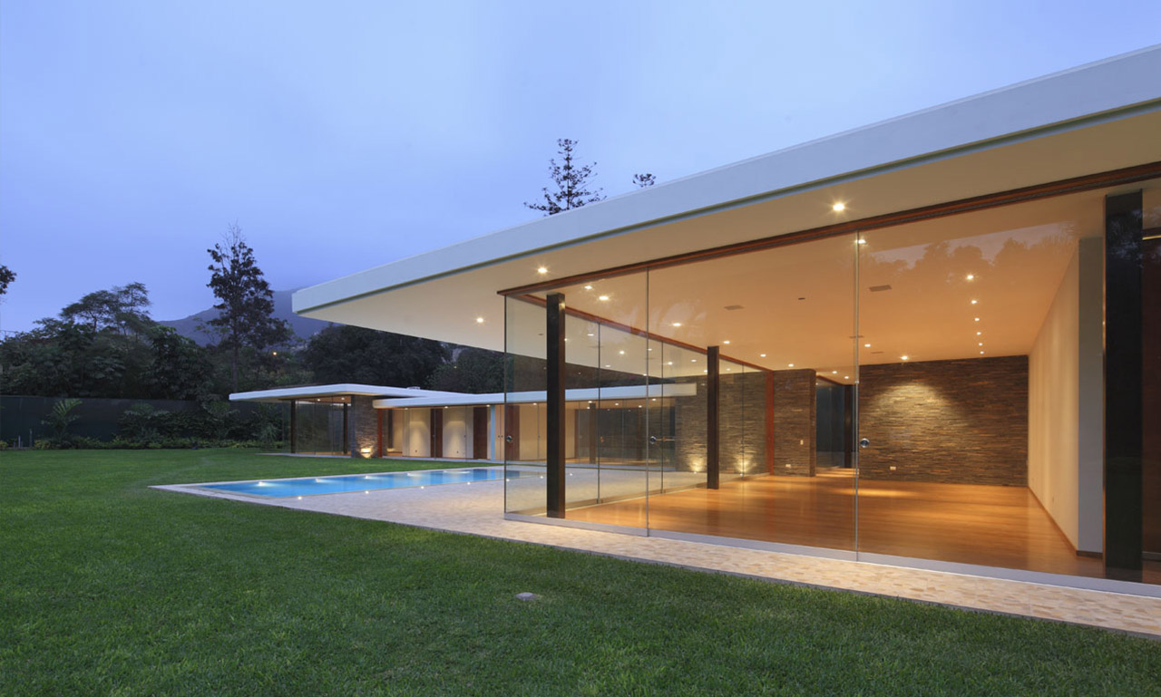 Idea 1441325: Lineal House by Metrópolis Oficina de Arquitectura in ...