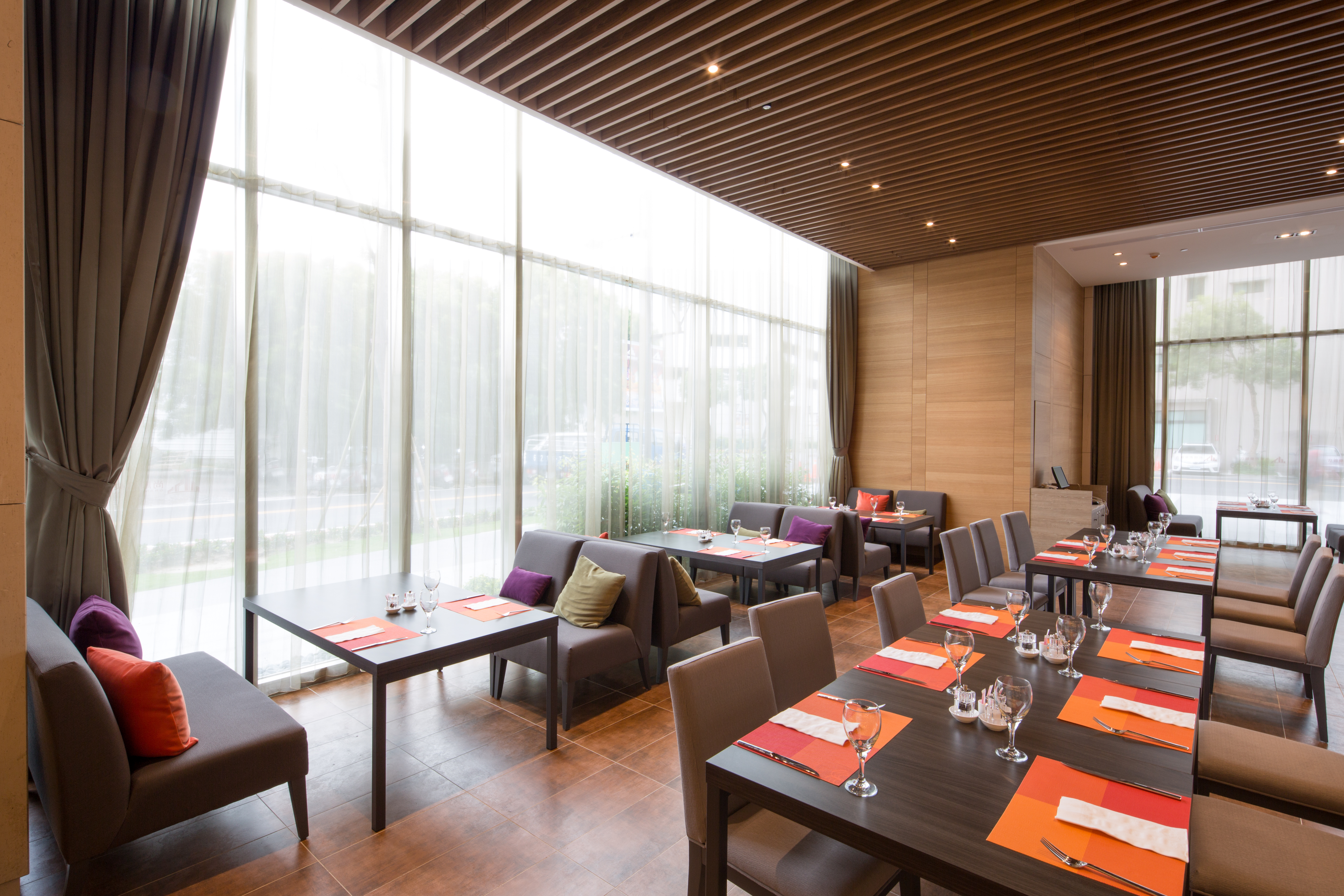 Shang Shun Royal Hotel, Taiwan by TL ARCHITECTS & DL DESIGN - Architizer