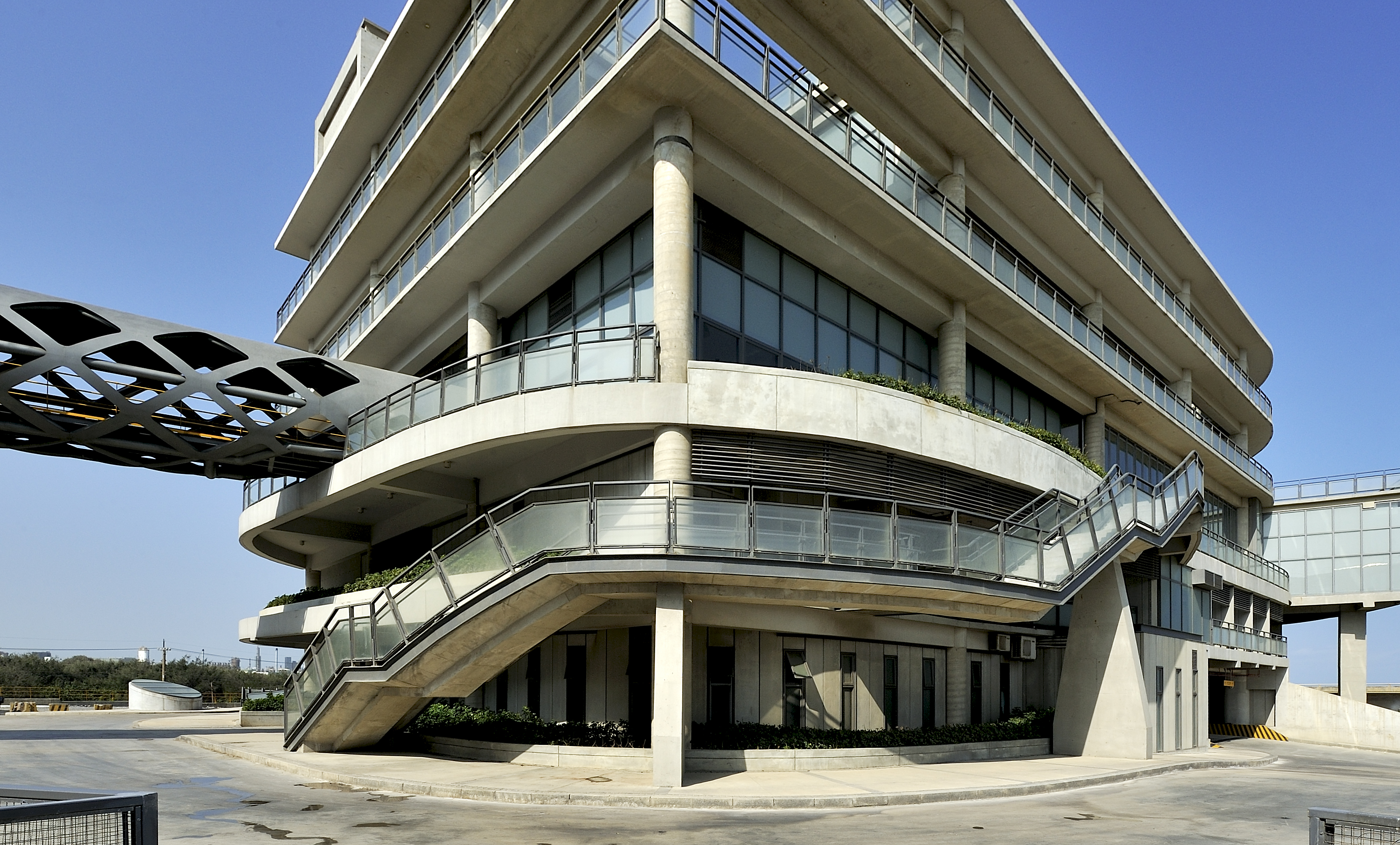 Administration Building of T.H. STEEL ENTERPRISE by SCFC / UAD (Urban ...