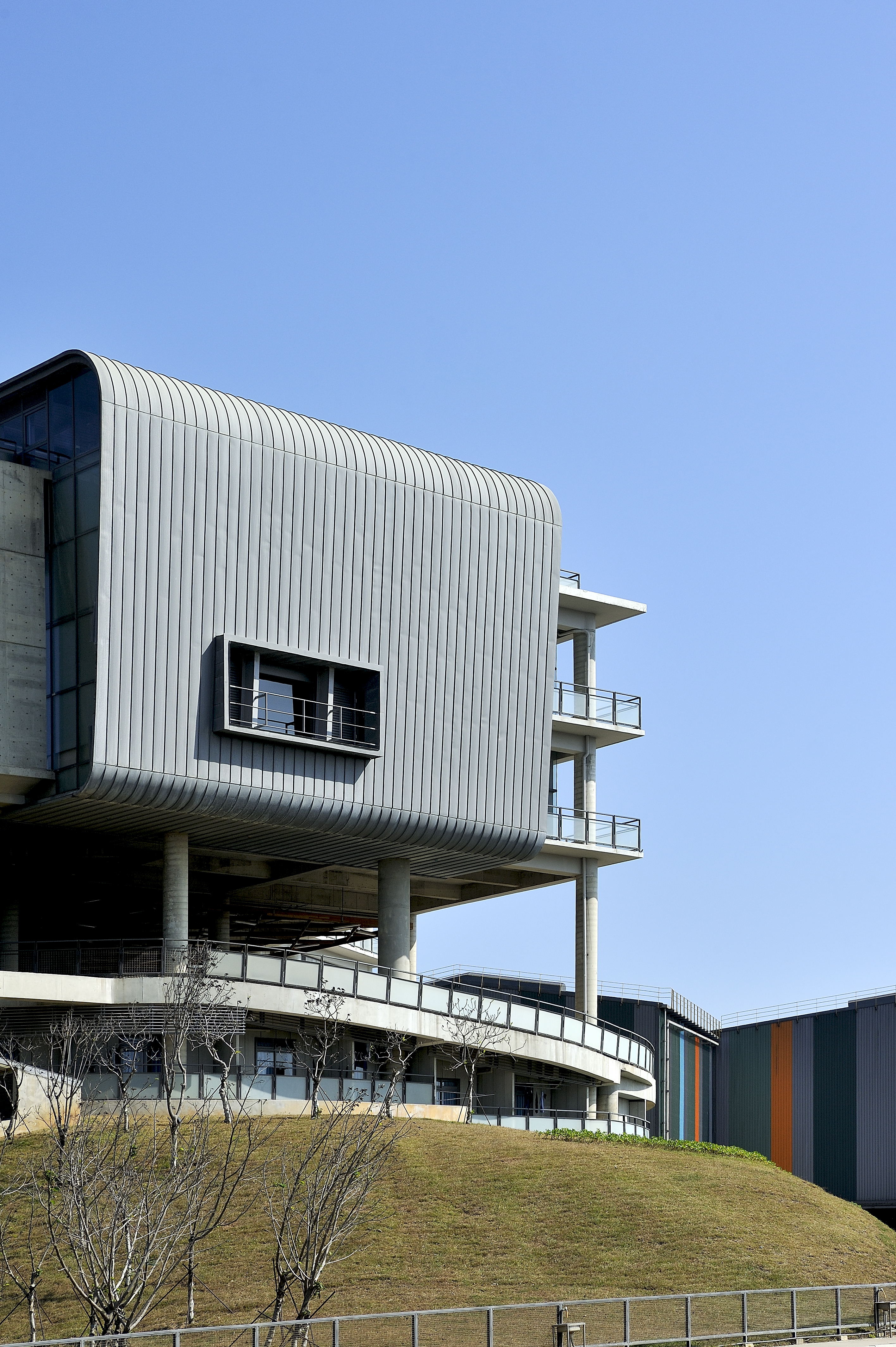 Administration Building of T.H. STEEL ENTERPRISE by SCFC / UAD (Urban ...