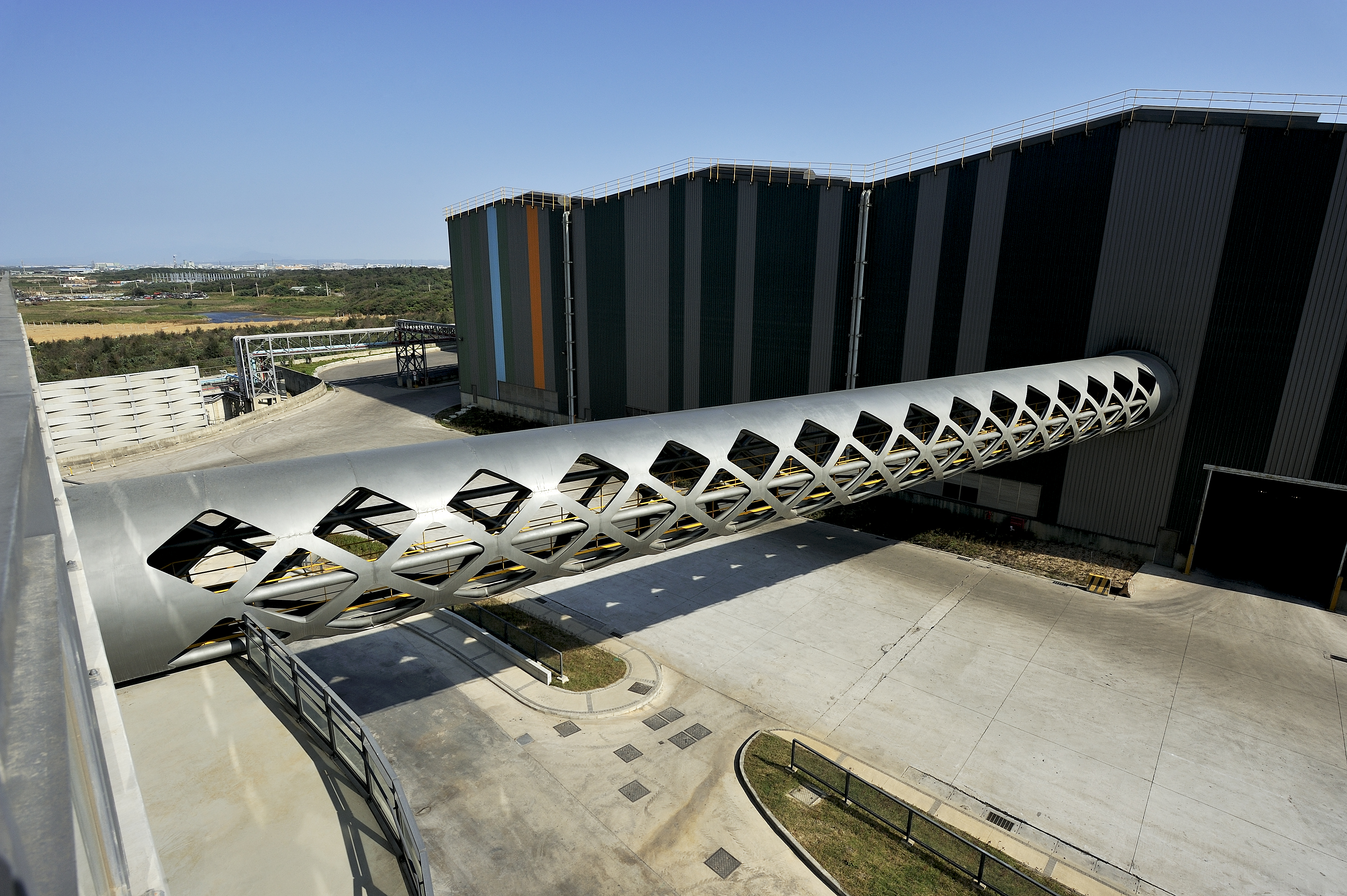 Administration Building of T.H. STEEL ENTERPRISE by SCFC / UAD (Urban ...