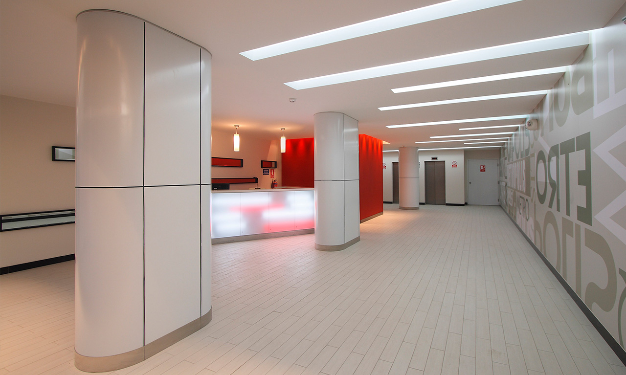 Metrópolis Office Building by Metrópolis Oficina de Arquitectura ...