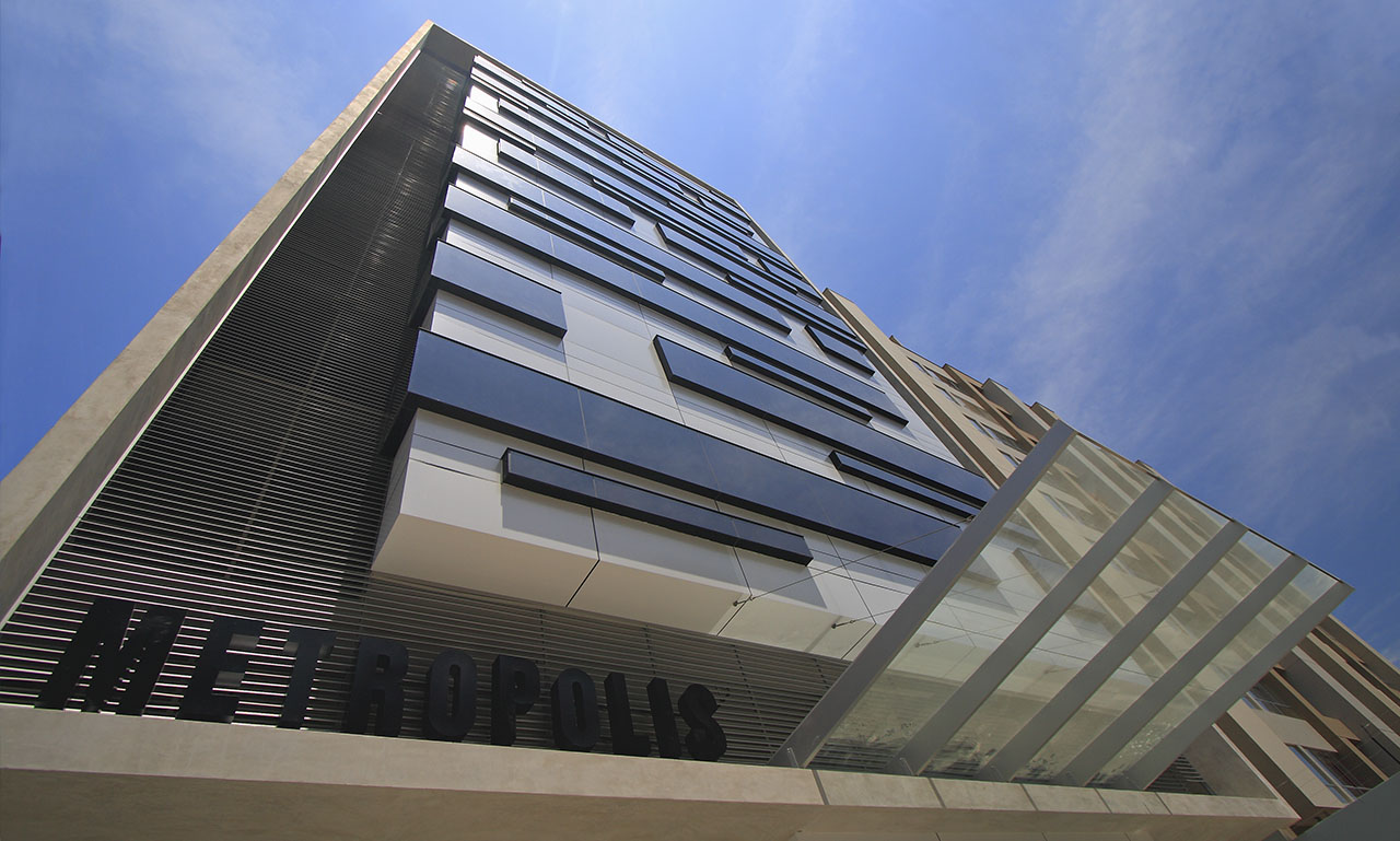 Metrópolis Office Building by Metrópolis Oficina de Arquitectura ...