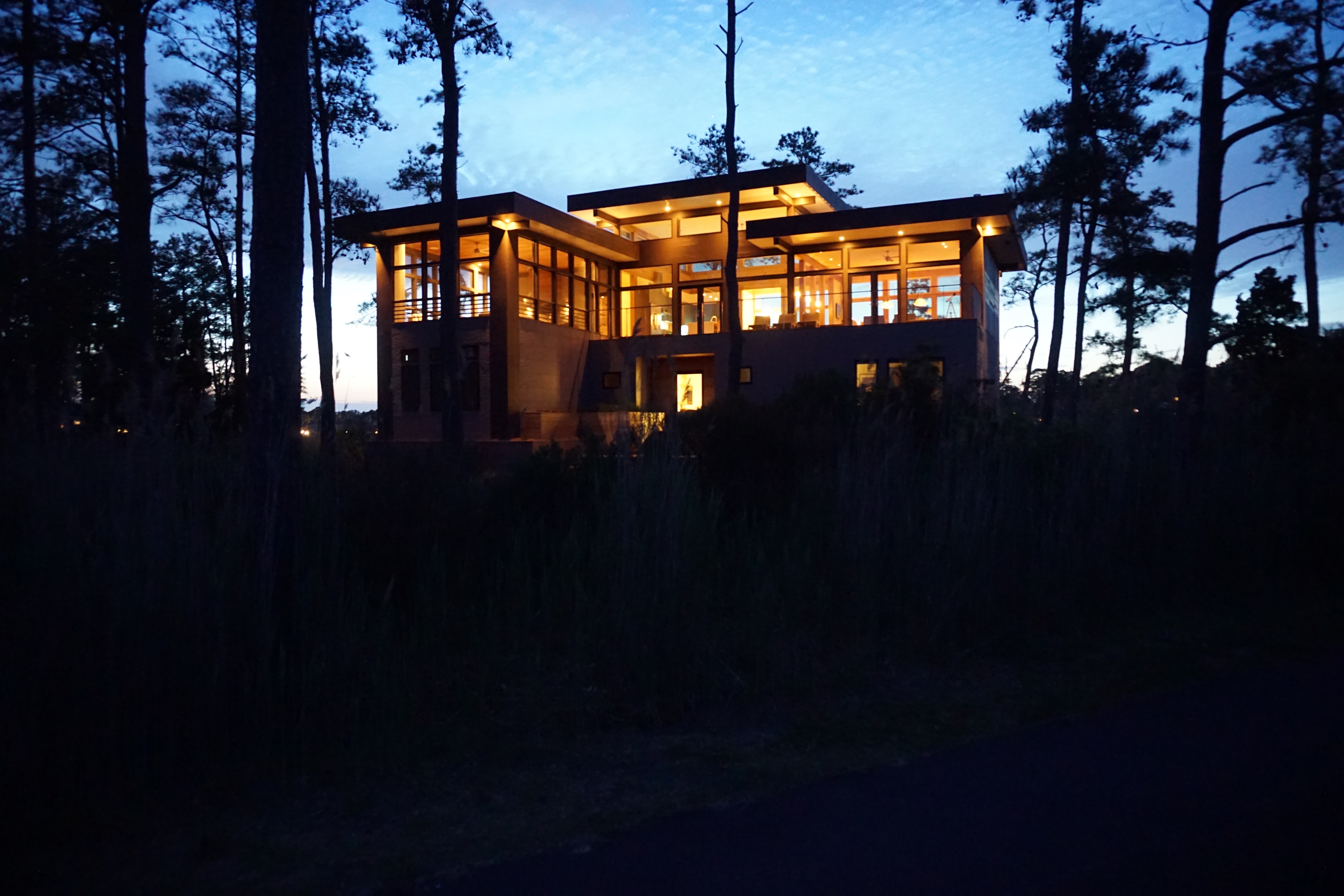 Phillips Project / Zen House by Shawn Ewbank Design Collaborative ...