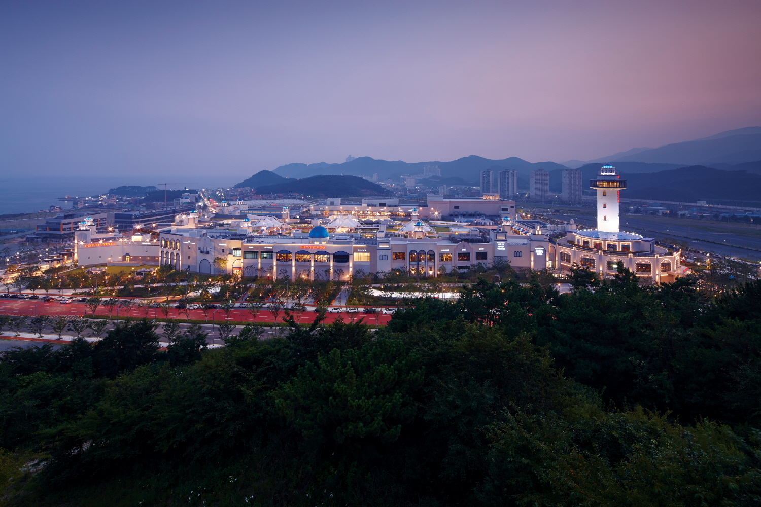 Idea 1453117: Lotte Premium Outlets, Dongbusan branch by Kunwon ...