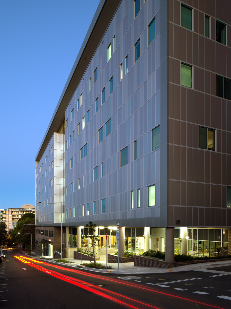 Royal North Shore Clinical Services Building by Building Studio ...