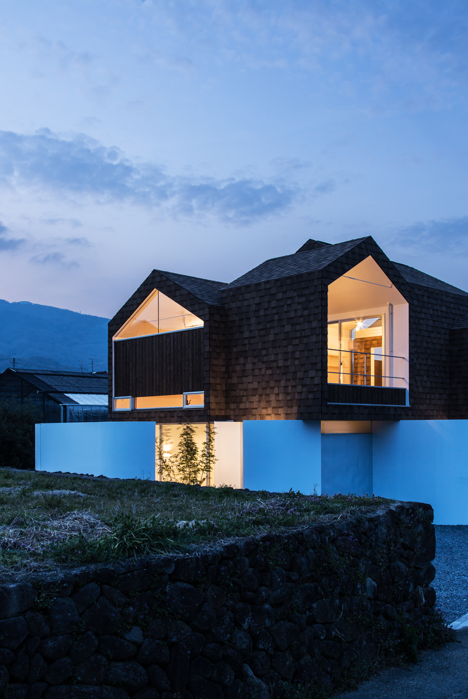 House on Stylobate by Masahiro Miyake (y+M design office) - Architizer
