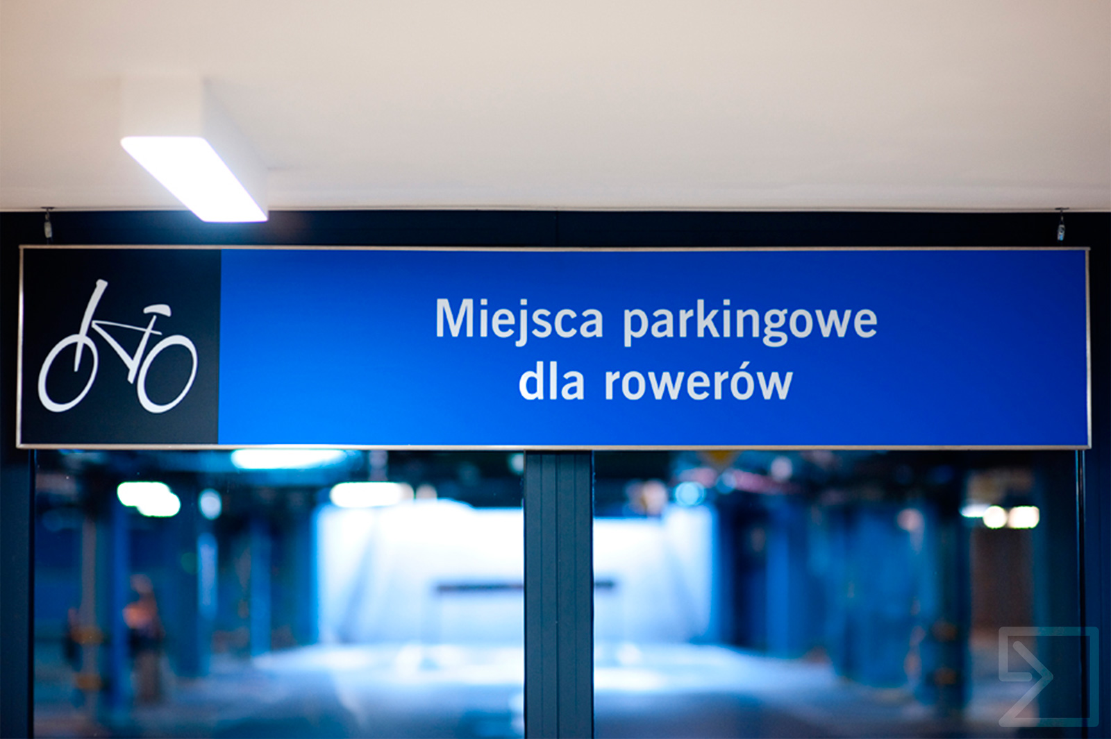 Visual Information Systems in a shopping centre by KONTEKST Retail ...