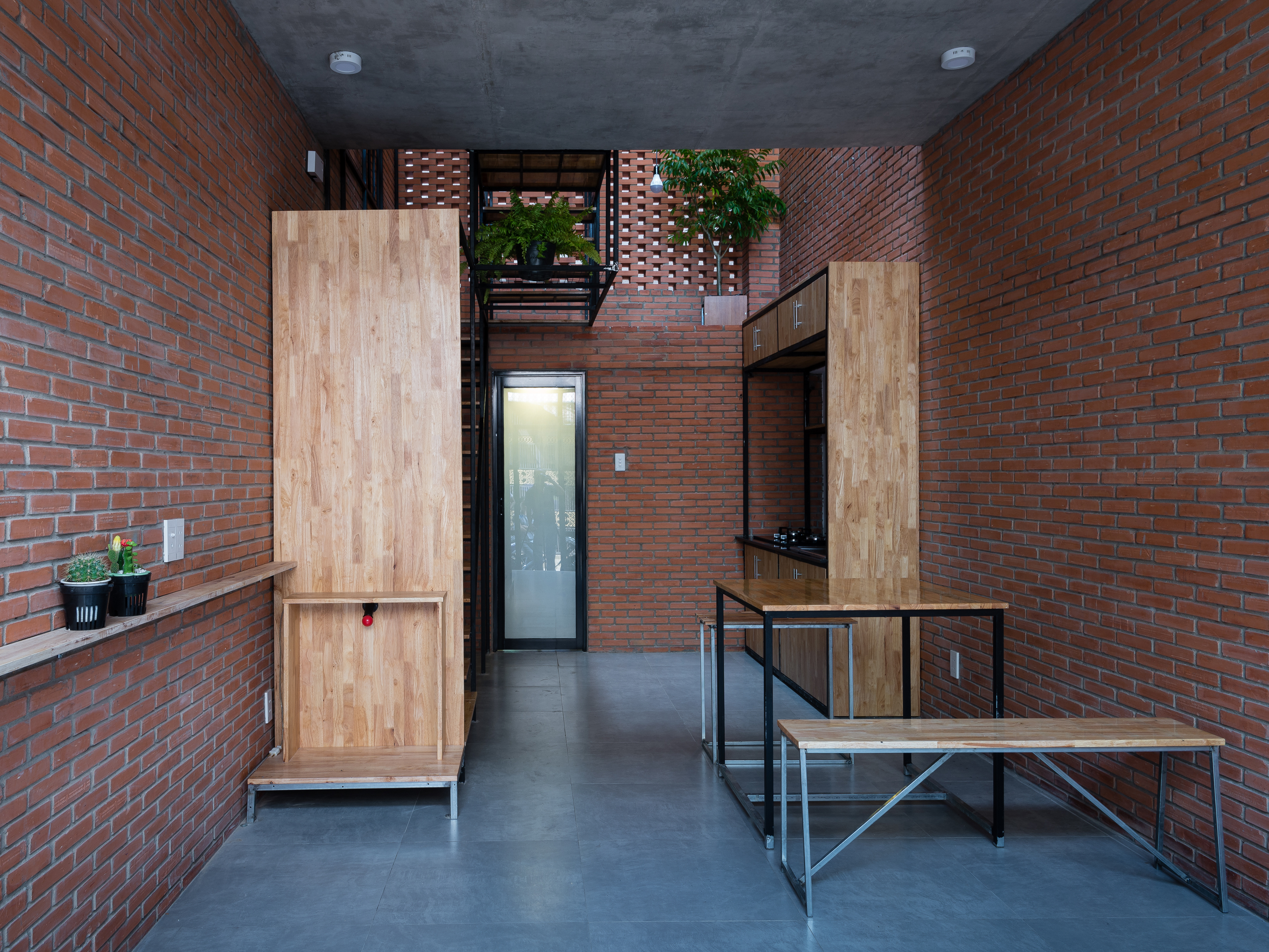 WASP HOUSE by TROPICAL SPACE - Architizer