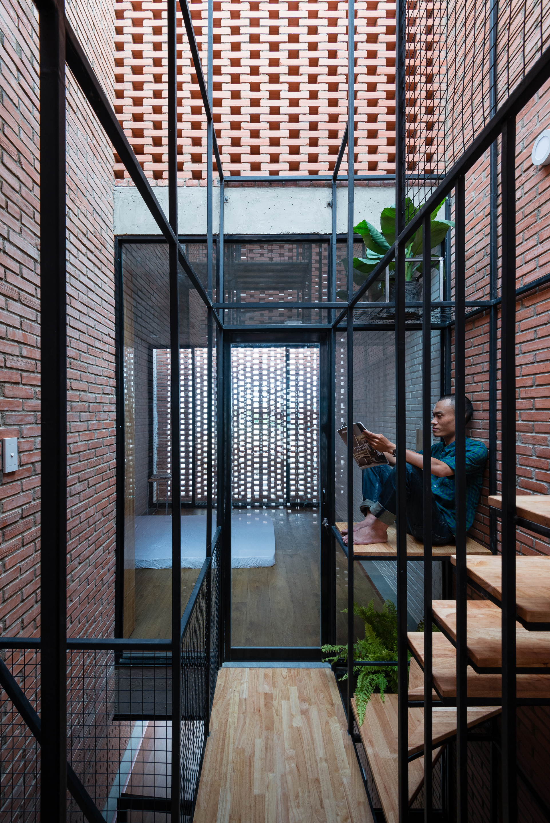 WASP HOUSE by TROPICAL SPACE - Architizer