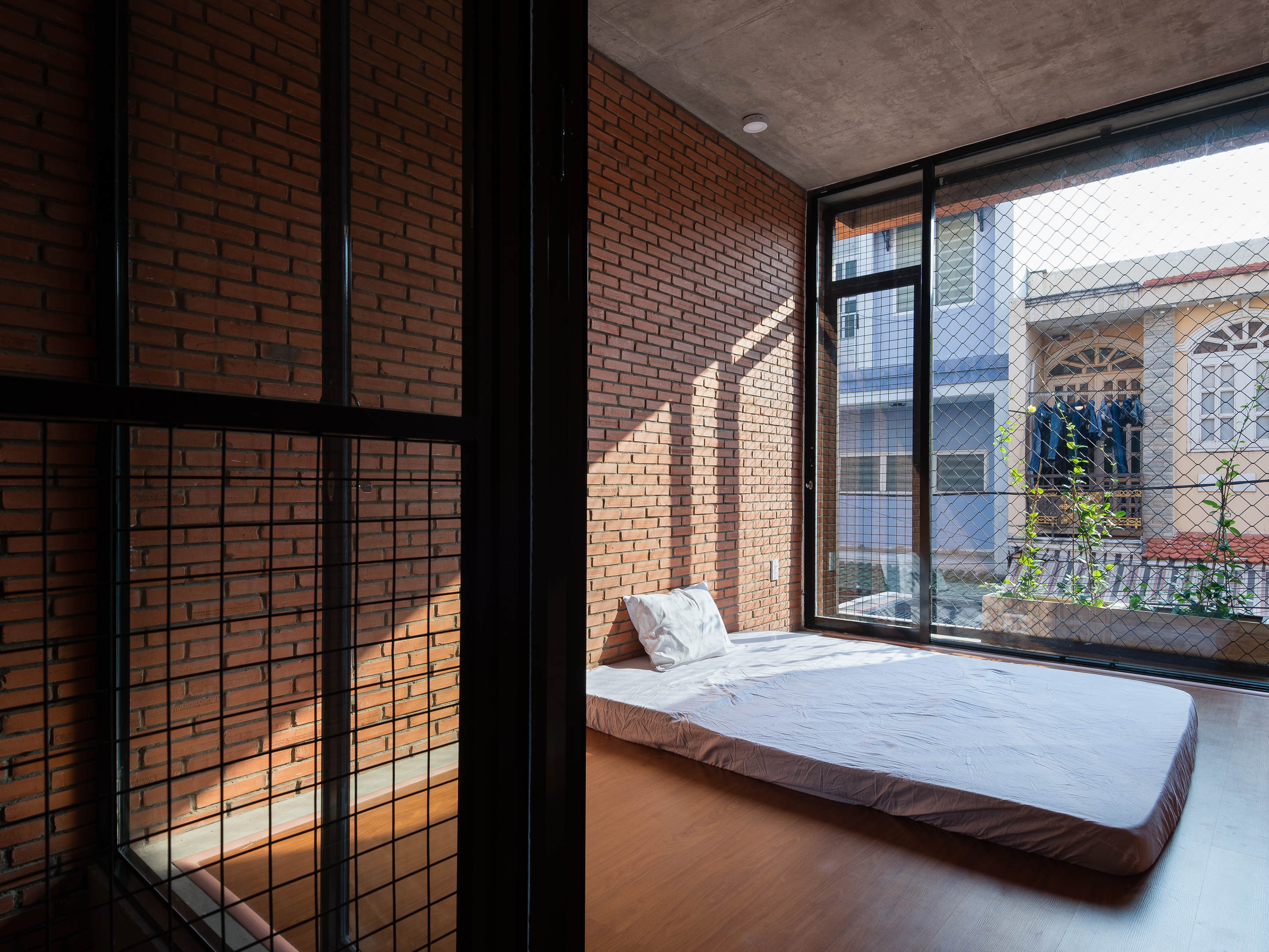 WASP HOUSE by TROPICAL SPACE - Architizer