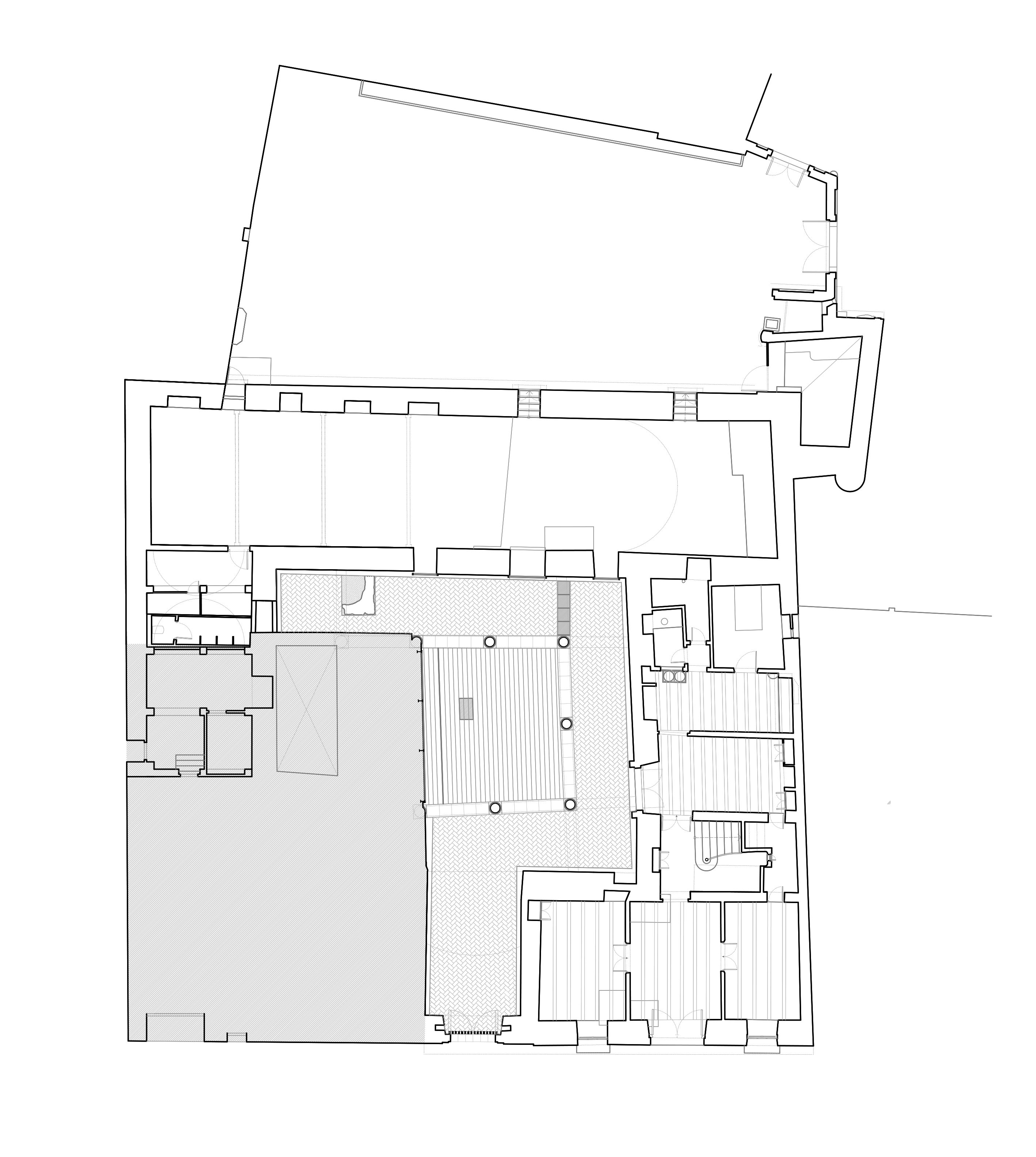 Renewal of the Palau-Castell Renaissance Cloister by el fabricante de ...