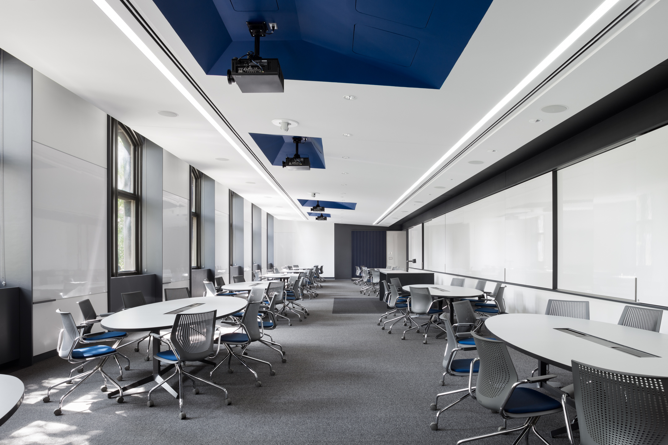 University of Pennsylvania Active Learning Classroom by Studio Modh ...