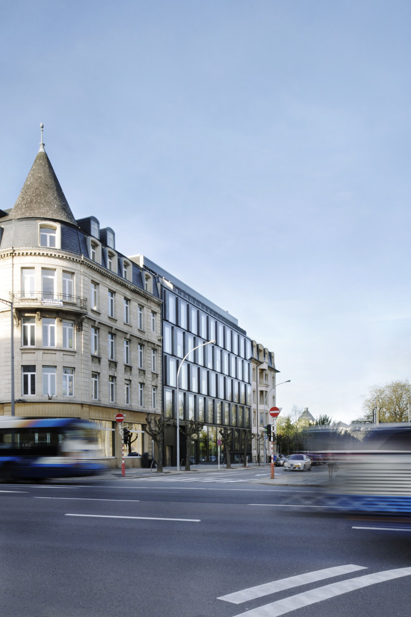 Office building SLGH by WW+ architektur + management - Architizer