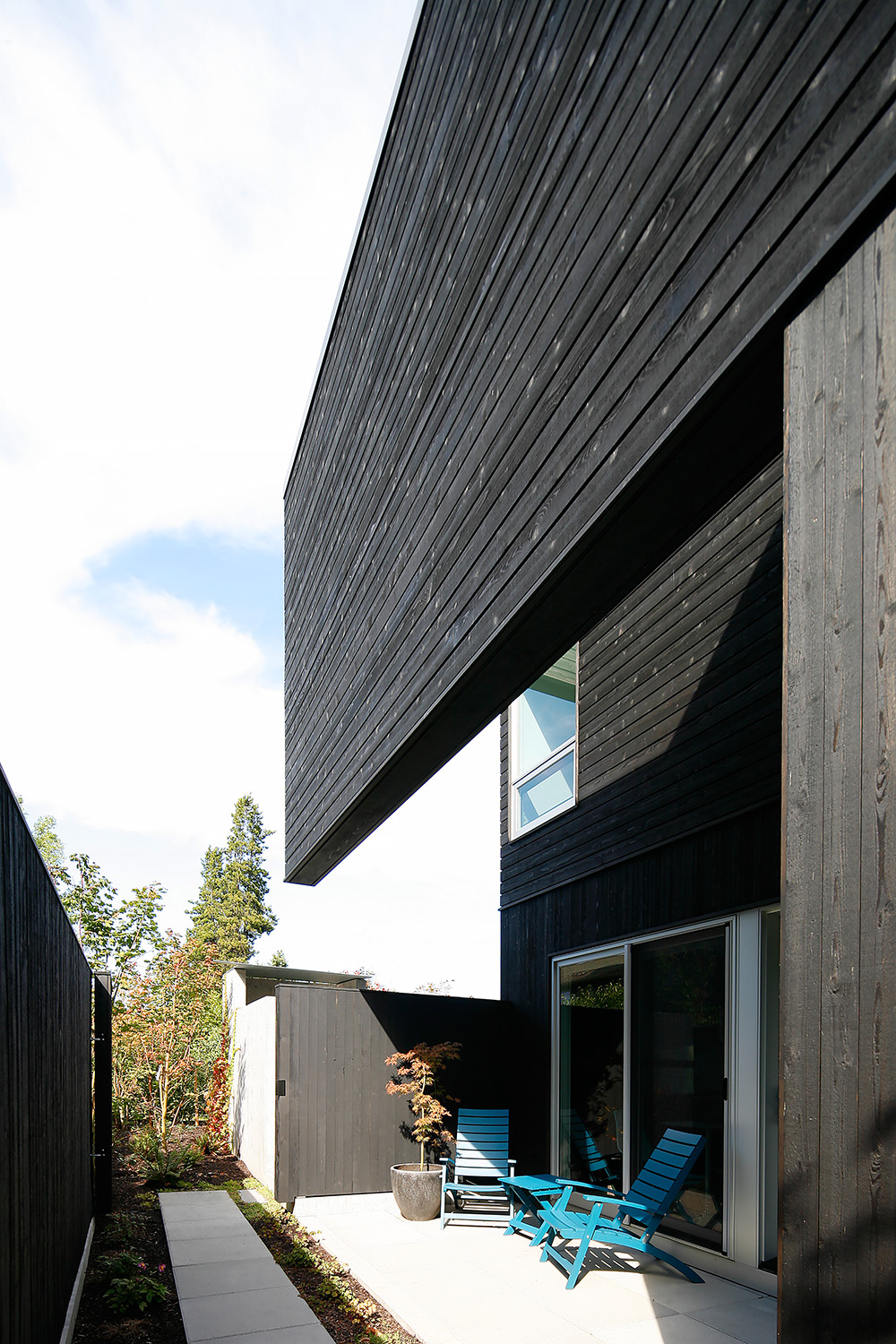 Idea 1489854: Cantilever House by Robert Hutchison Architecture in ...