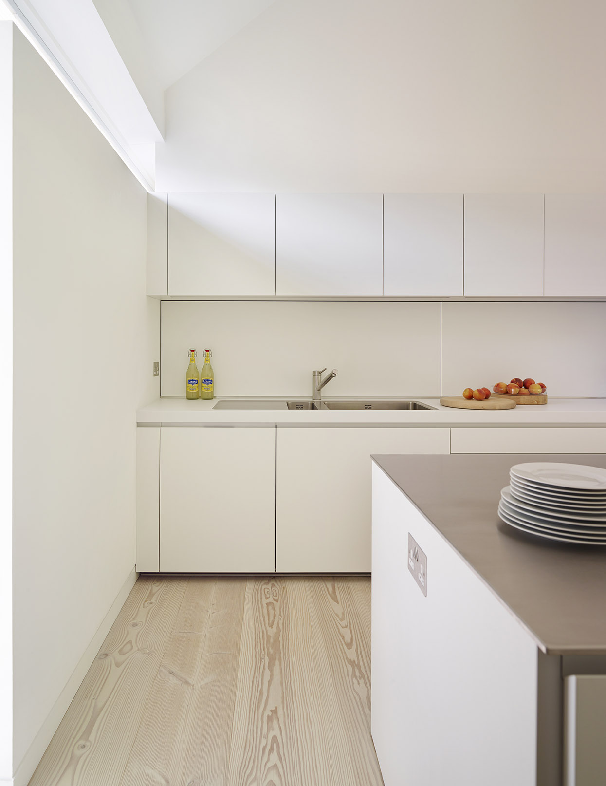 Timber-clad new development: Kitchen Architecture's bulthaup b1 & b3 by ...