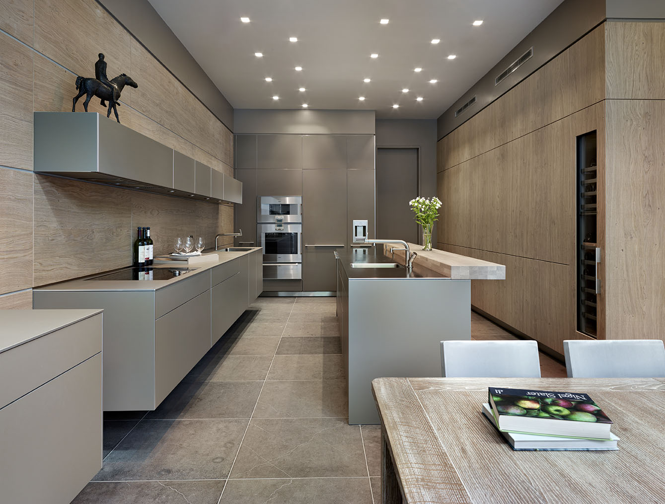 Grand dining: Kitchen Architecture's bulthaup b3 by Kitchen ...