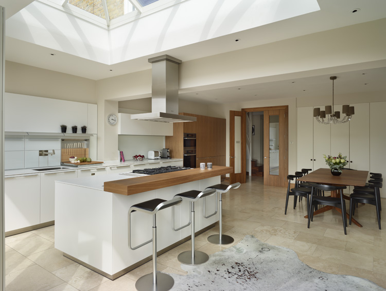 Contemporary townhouse: Kitchen Architecture's bulthaup b3 by Kitchen ...