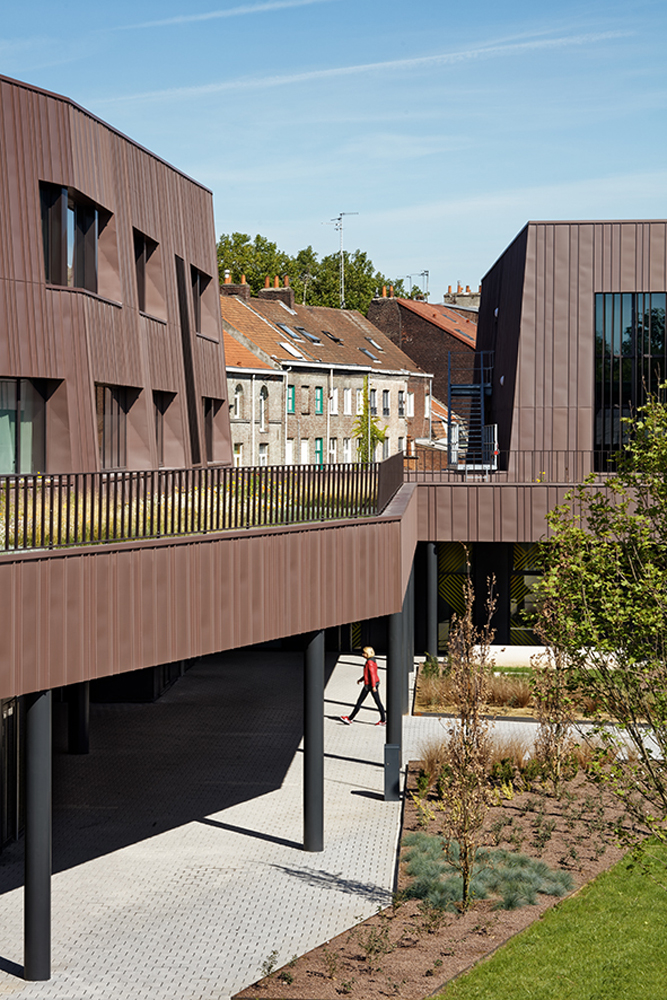 Secondary school, sport hall and cultural center by Chartier Dalix ...