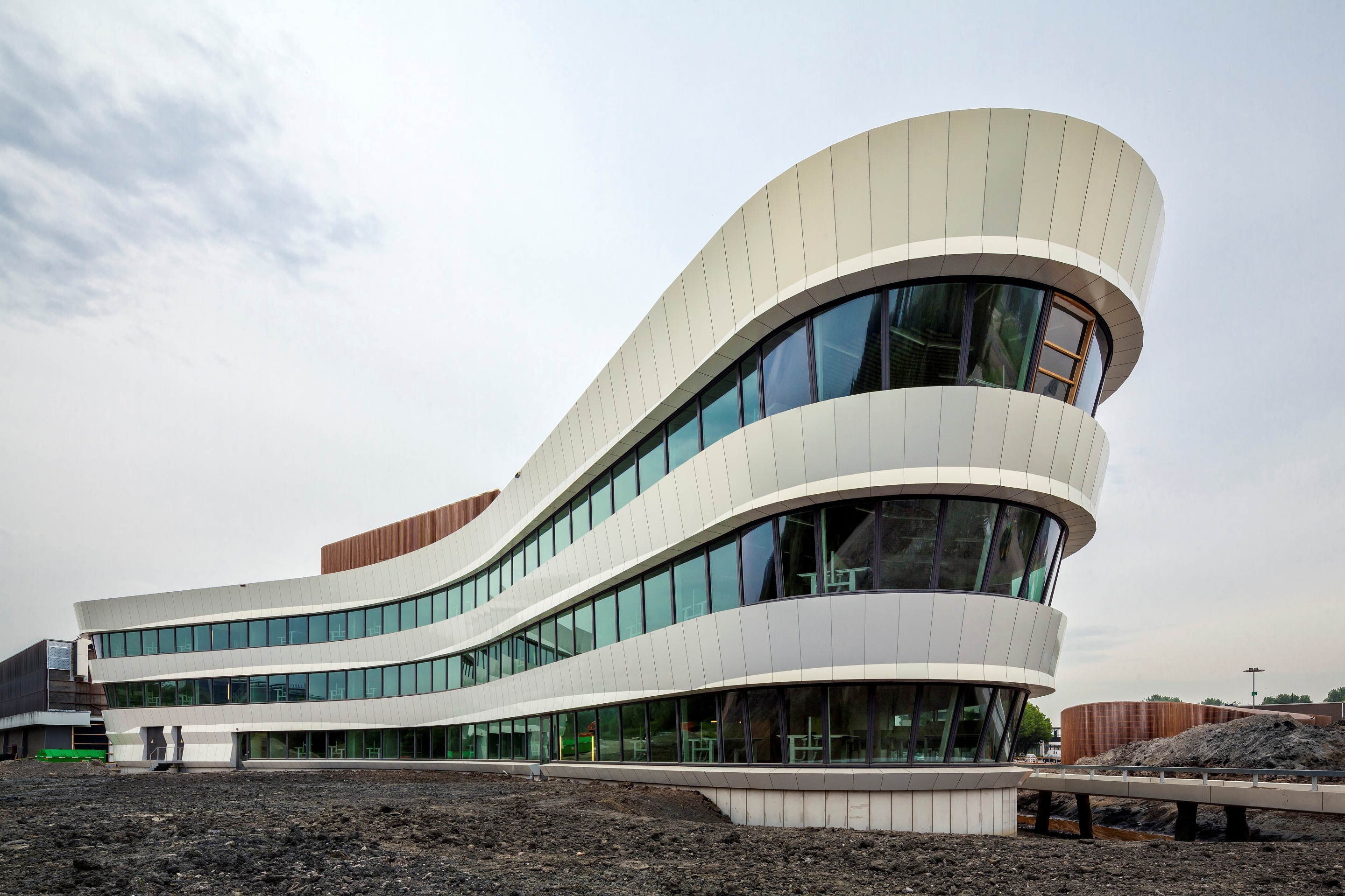 Tetra Office Building for the Research Institute Deltares by Jeanne ...