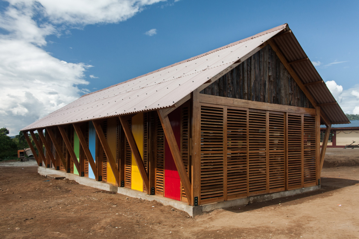 Multipurpose Classroom in Mazaronkiari by Semillas - Architizer
