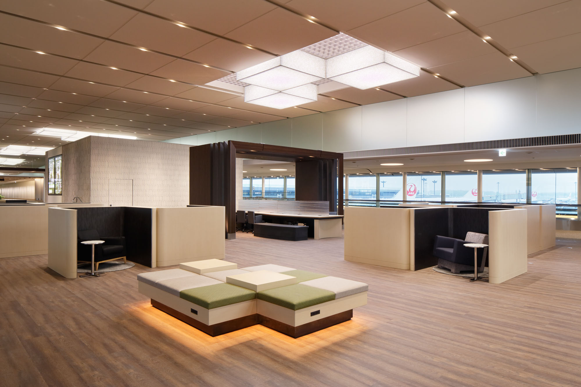 CONNECTING CORRIDOR BETWEEN MAIN & SATELLITE BUILDINGS OF TERMINAL 2 IN ...