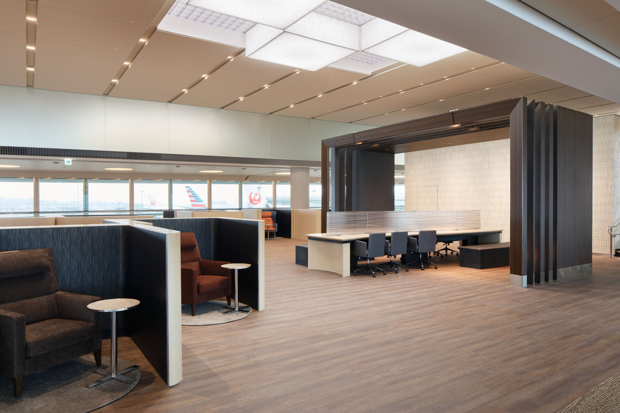 CONNECTING CORRIDOR BETWEEN MAIN & SATELLITE BUILDINGS OF TERMINAL 2 IN ...