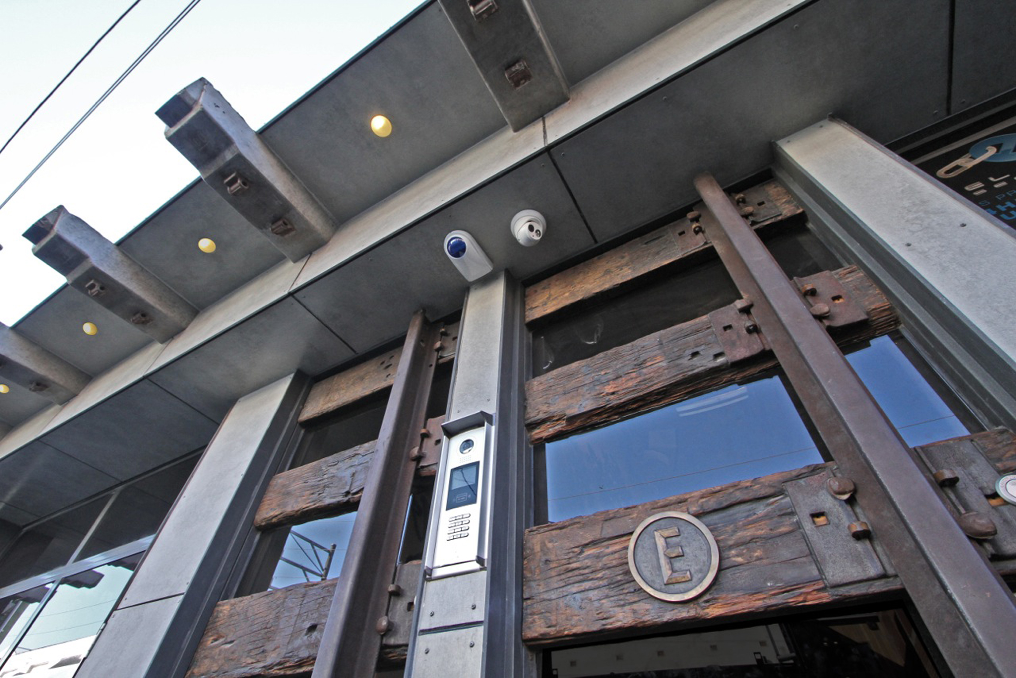 The End To End Building by ITN Architects - Architizer