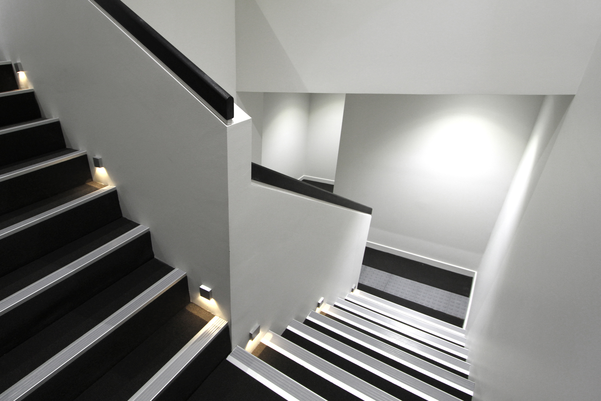 The End To End Building by ITN Architects - Architizer