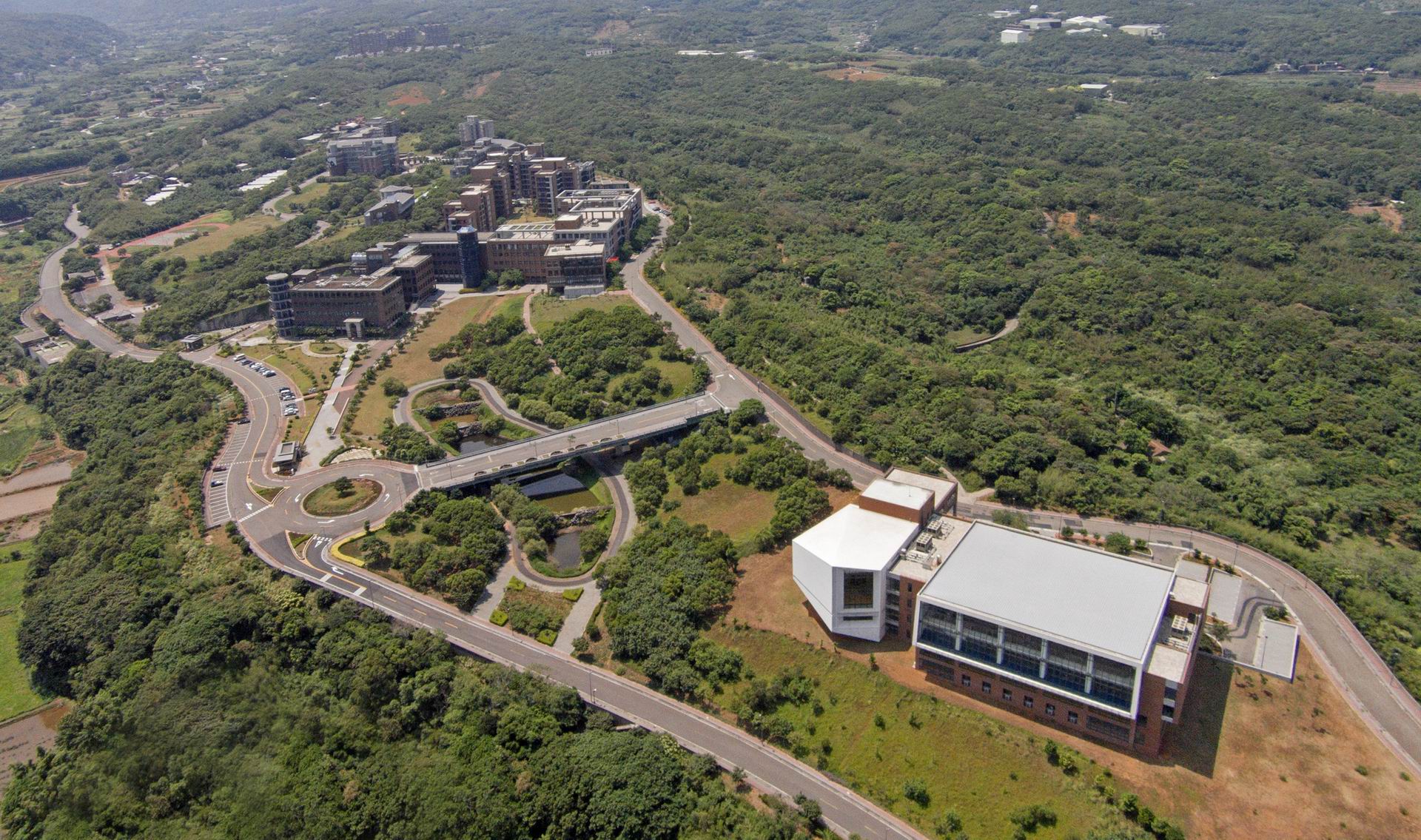 Phase II Building Complex, Mackay Medical College by JJP Architects and ...