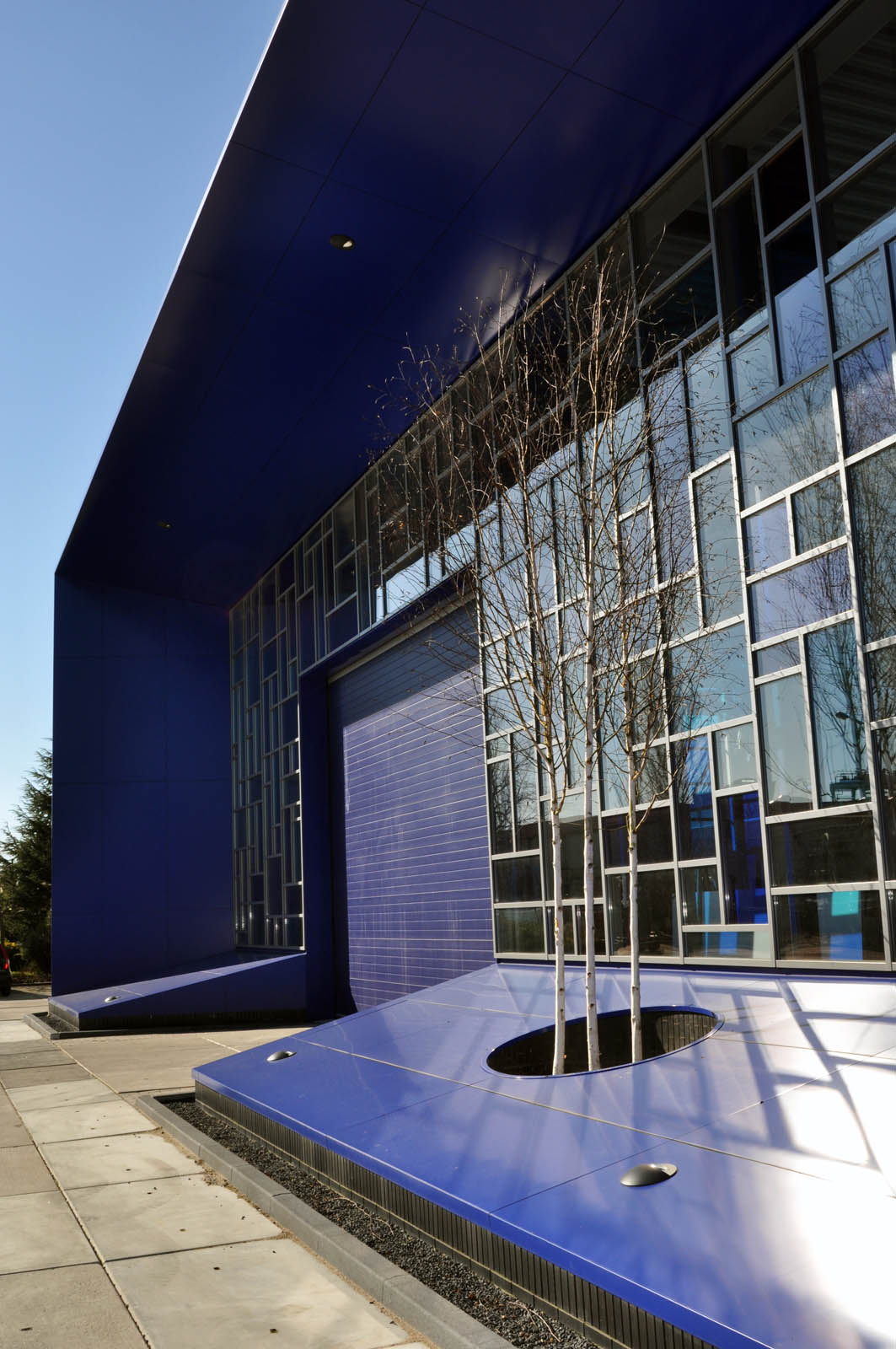 Factory window frames, Opmeer by Jeroen de Nijs bni Architect-Interior ...