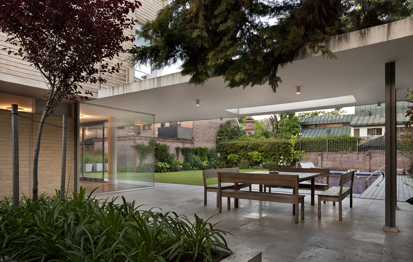 HOUSE IN MARTINEZ by MSGSSV - Architizer