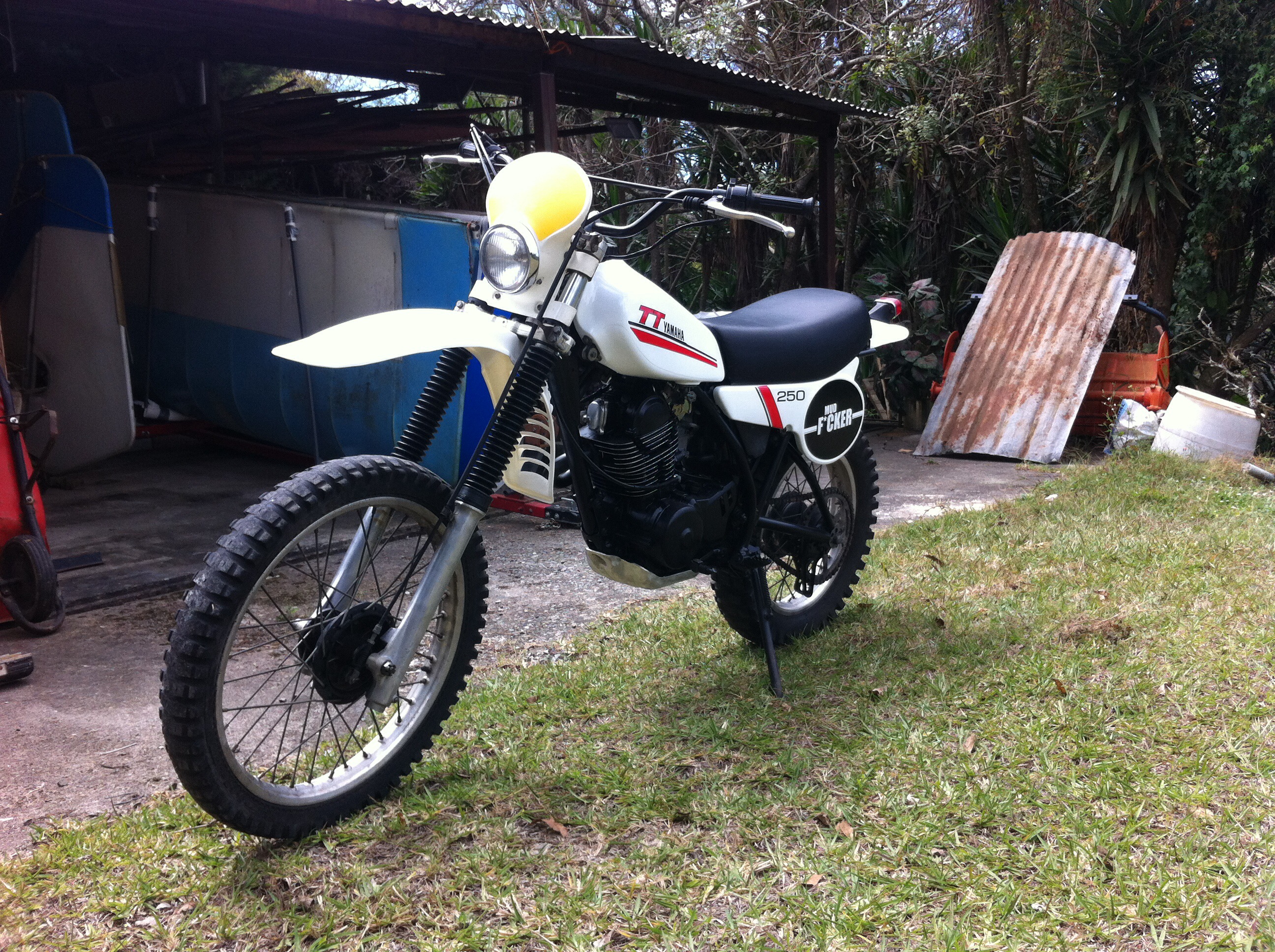 "Mud F*cker" 1982 Yamaha TT250 by Hans Liscutin - Architizer