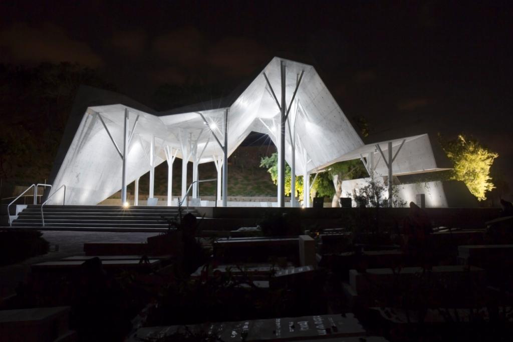 open-sided shelter by Studio for architecture & Design Ron Shenkin ...