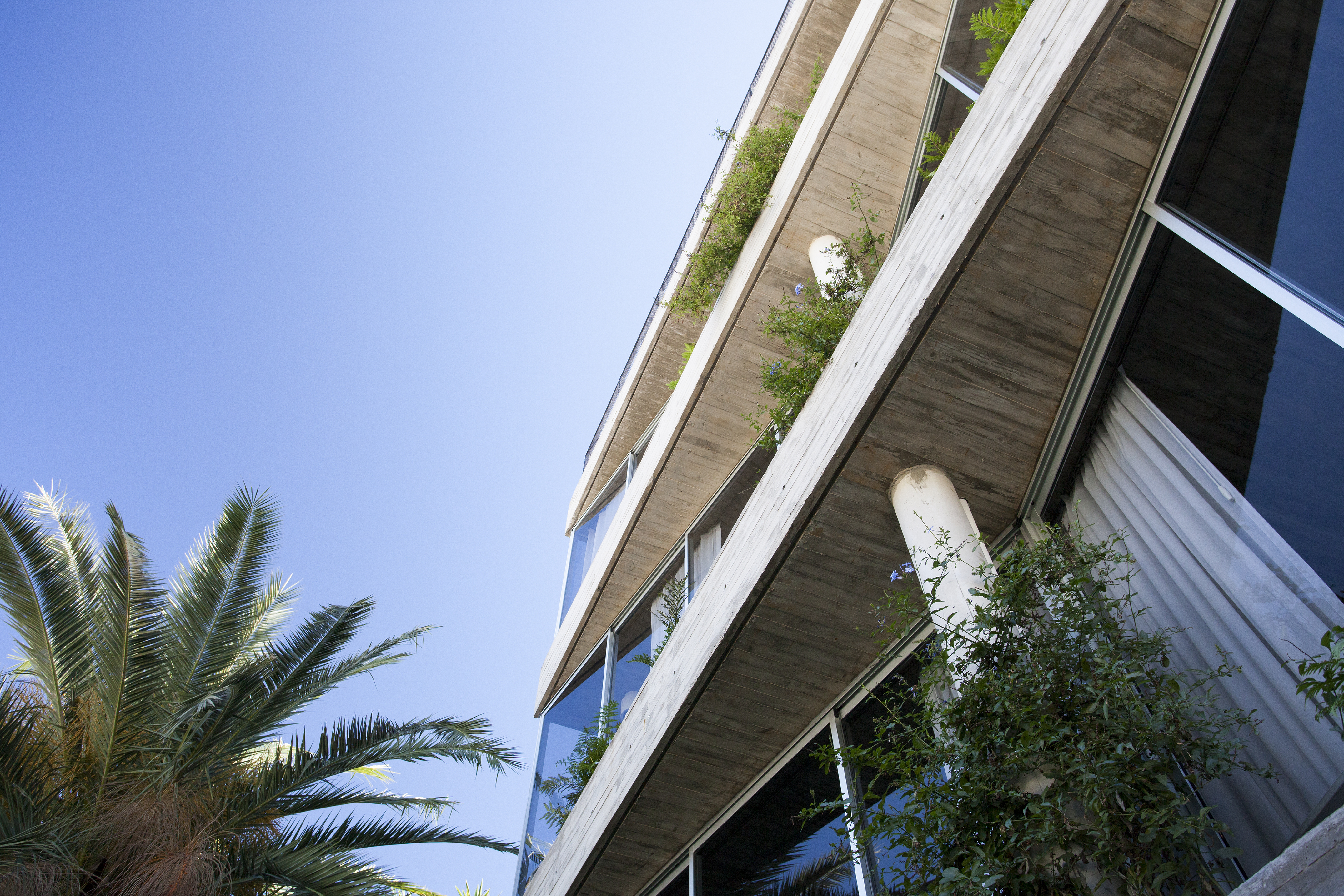 CS Building by R2b1 - Silvana Parentella / Joaquín Sánchez Gómez ...