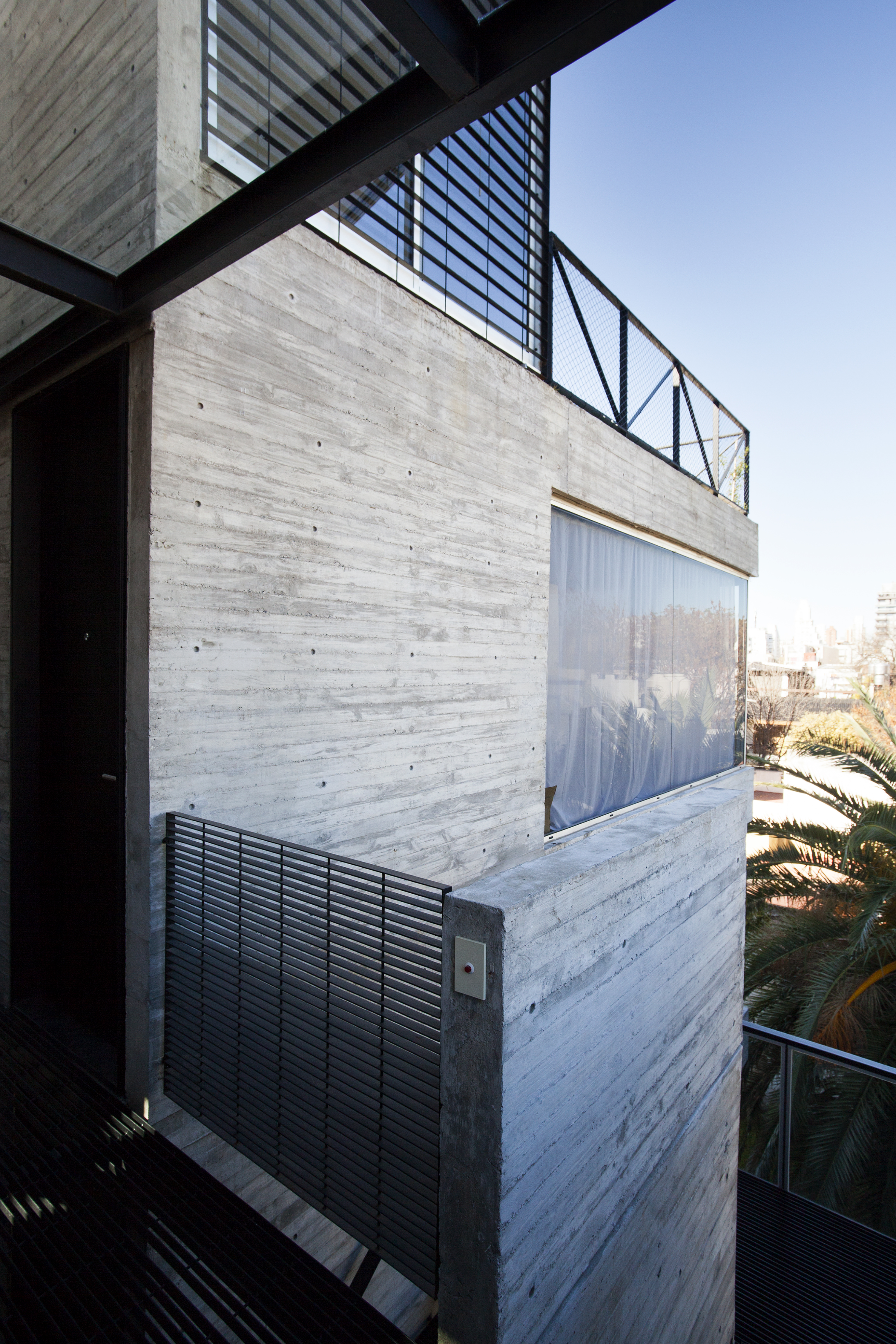 CS Building by R2b1 - Silvana Parentella / Joaquín Sánchez Gómez ...