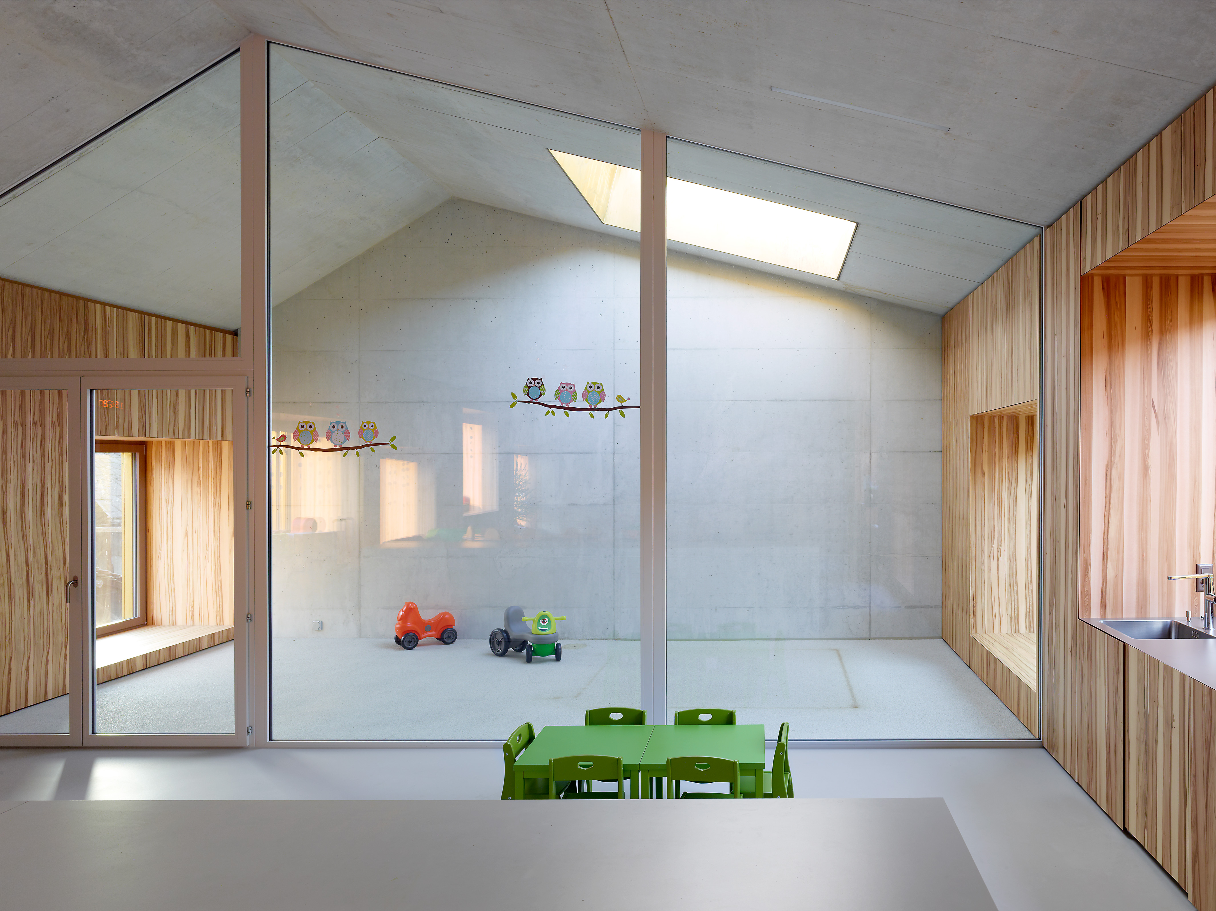 pre/post-school childcare unit, crèche, nursery by savioz fabrizzi ...