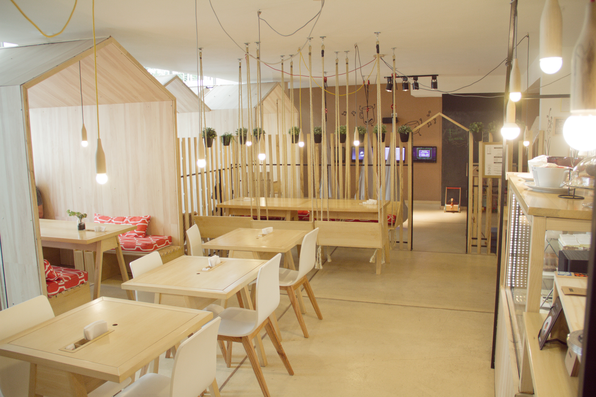 Fiii Fun House by Iris Cantante - Architizer