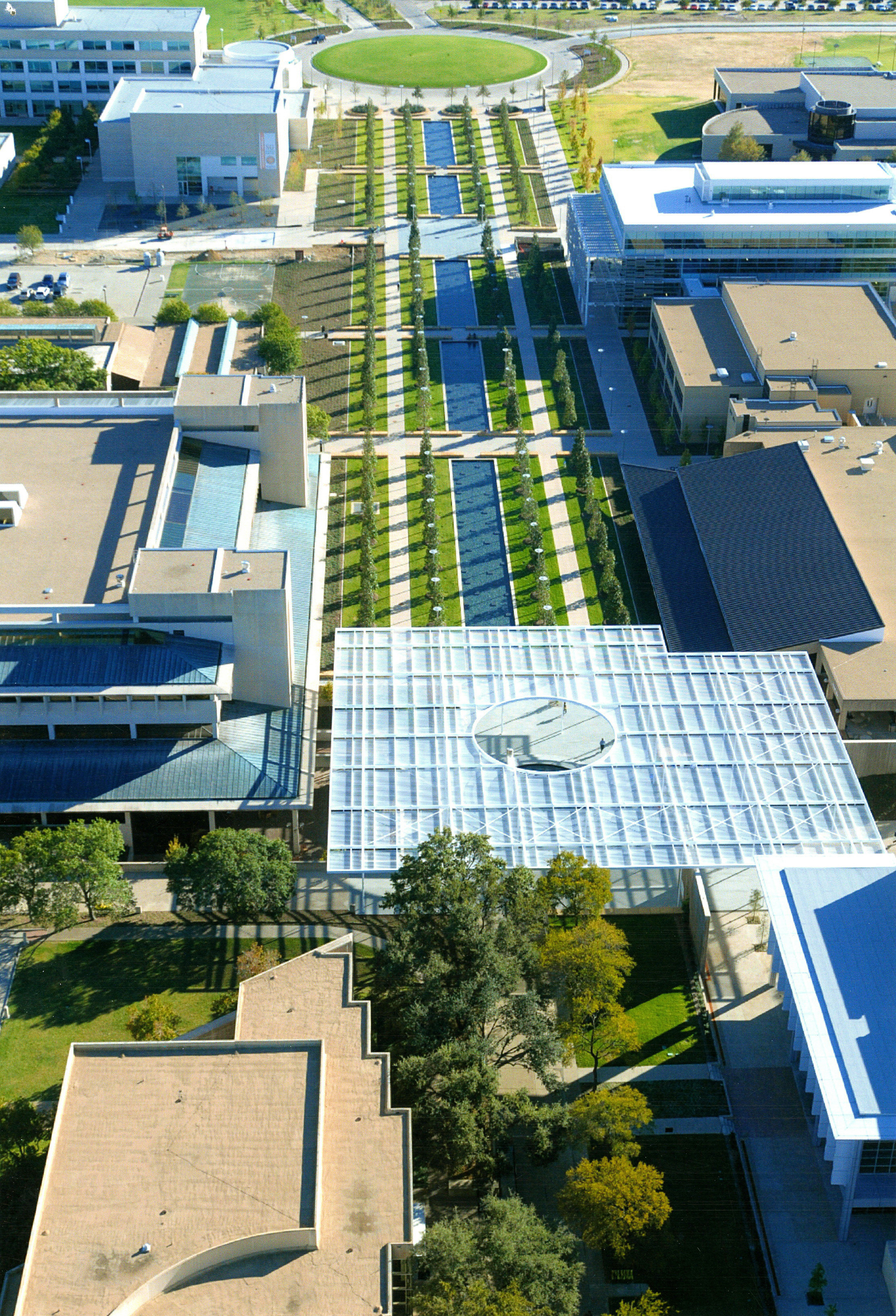 University of Texas at Dallas by PWP Landscape Architecture - Architizer
